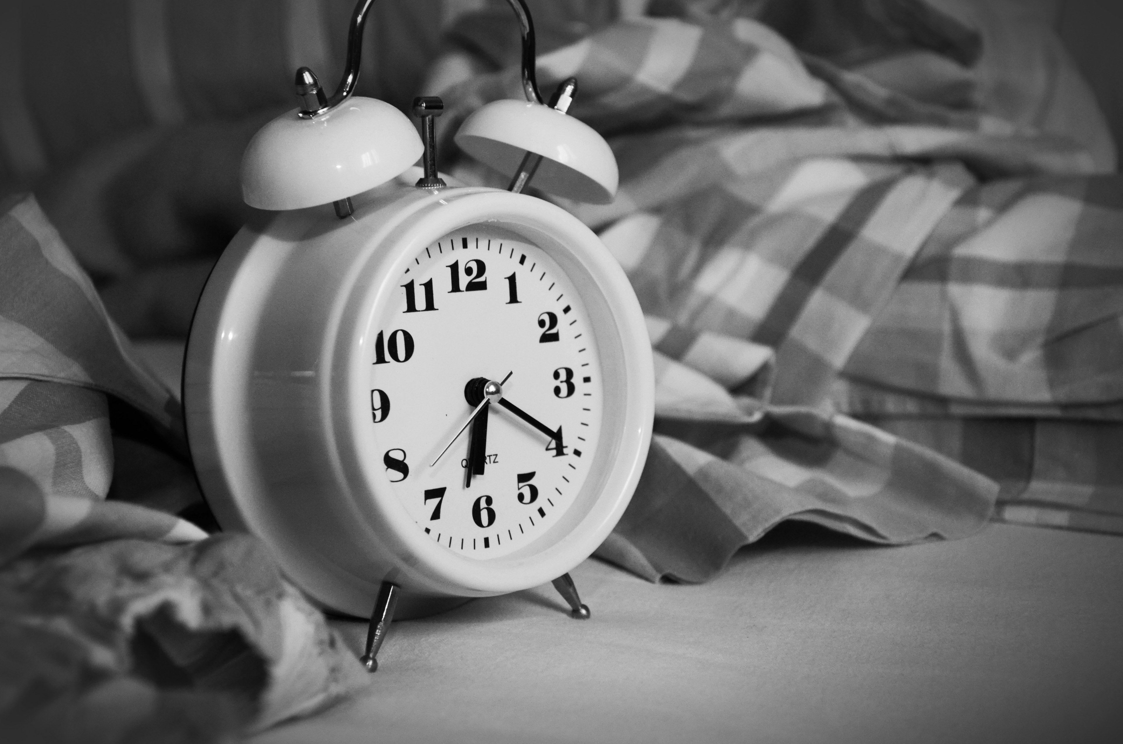 Alarm Clock Wallpapers - Top Free Alarm Clock Backgrounds - WallpaperAccess