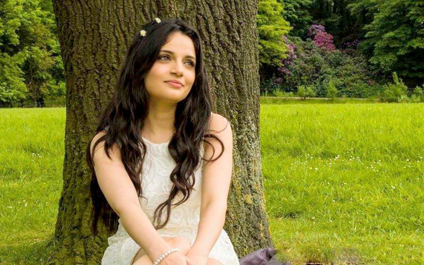 Pakistani Actress Wallpapers - Top Free Pakistani Actress Backgrounds ...