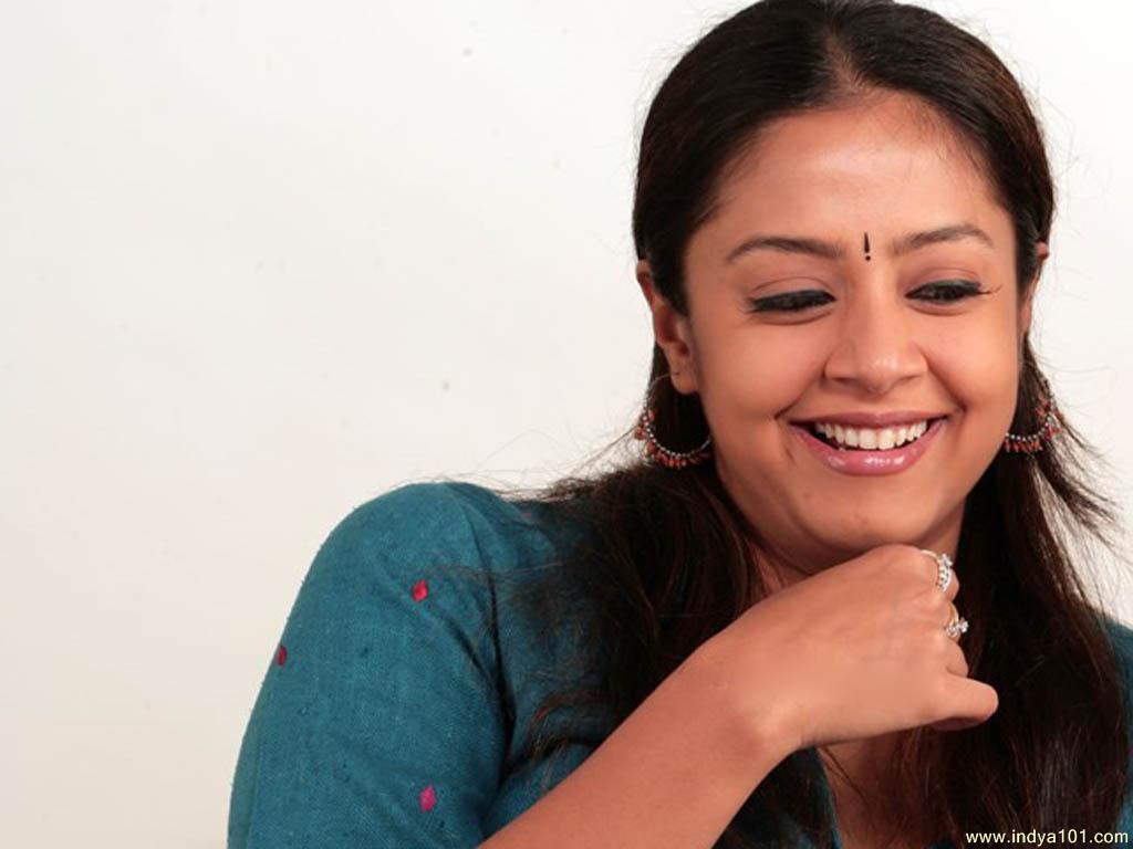 Jyothika HD Wallpapers - Top Free Jyothika HD Backgrounds - WallpaperAccess