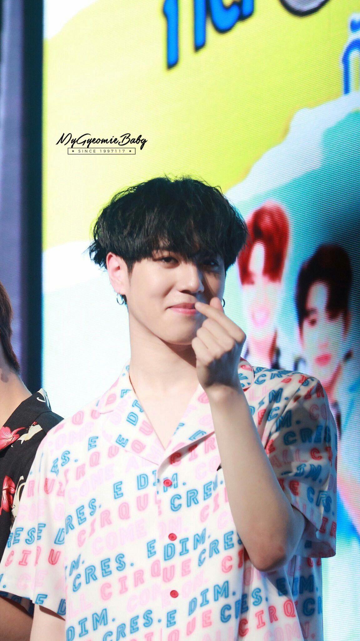 GOT7 Yugyeom Wallpapers - Top Free GOT7 Yugyeom Backgrounds - WallpaperAccess