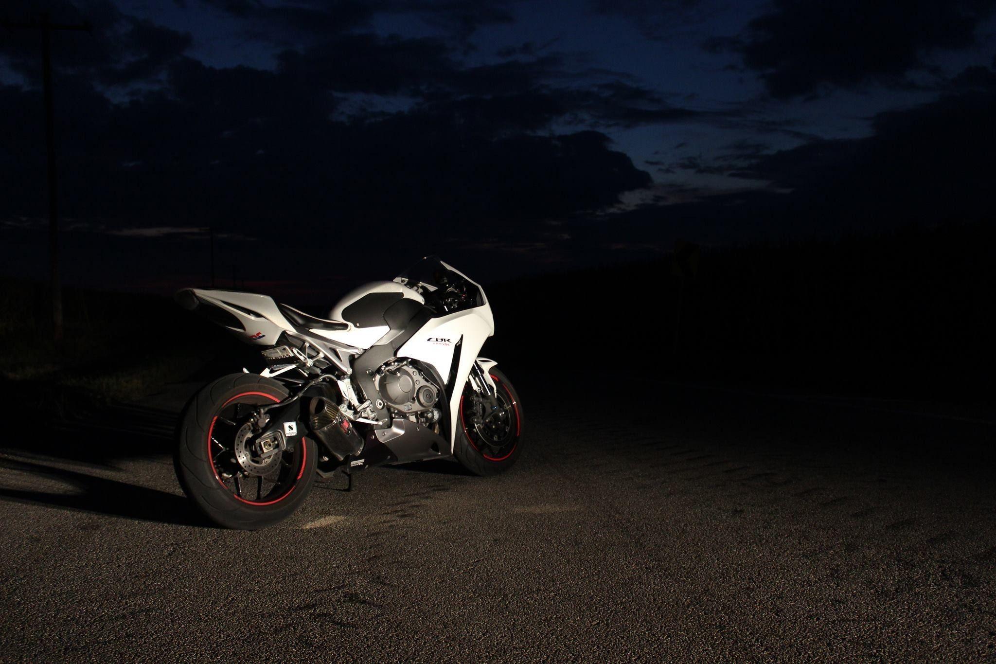 CBR 1000 Wallpapers - Top Free CBR 1000 Backgrounds - WallpaperAccess