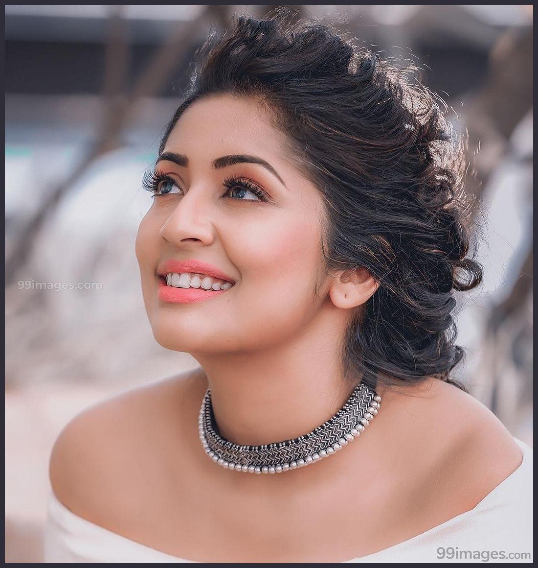 Navya Nair Wallpapers - Top Free Navya Nair Backgrounds - WallpaperAccess