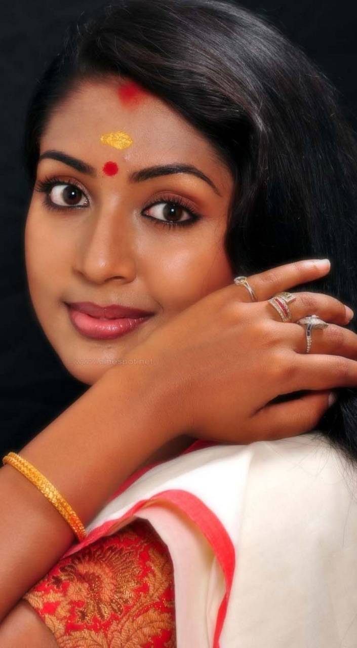 Navya Nair Wallpapers - Top Free Navya Nair Backgrounds - WallpaperAccess