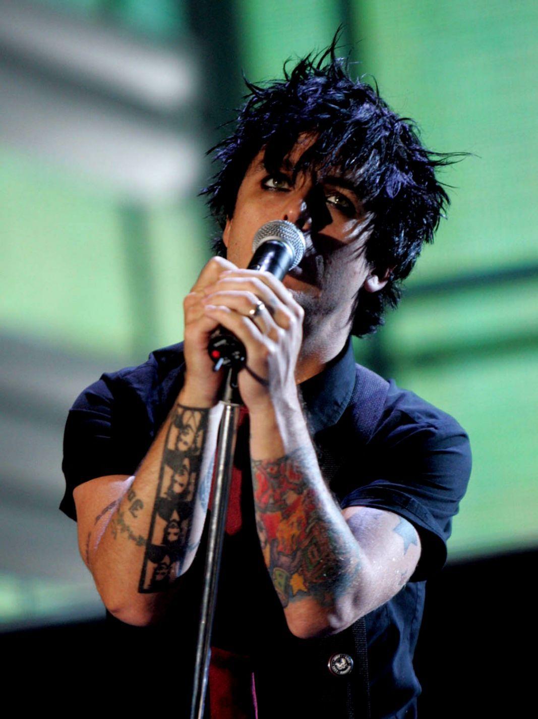 Billie Joe Armstrong Wallpapers Top Free Billie Joe Armstrong Backgrounds Wallpaperaccess