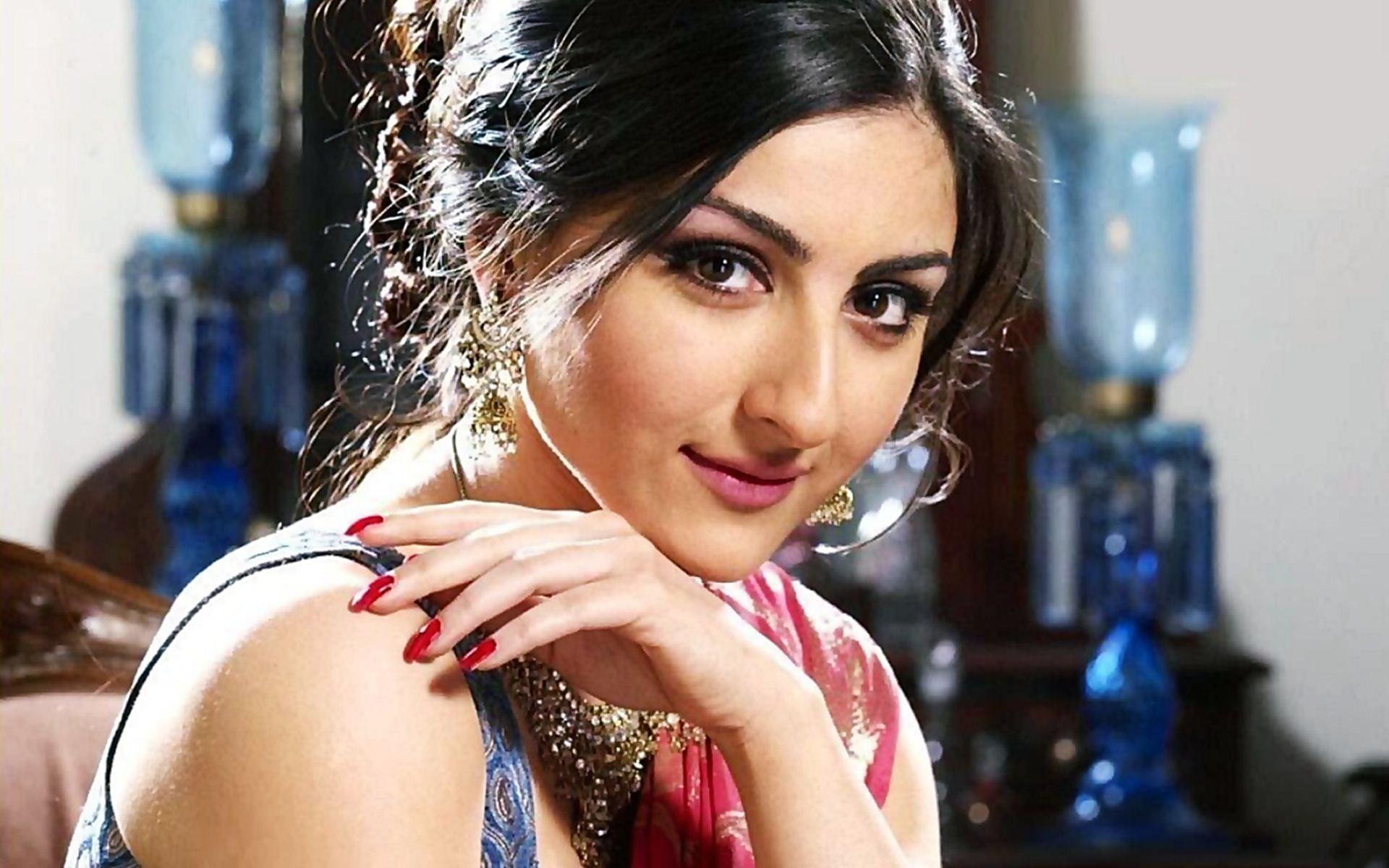 Soha Ali Khan Wallpapers - Top Free Soha Ali Khan Backgrounds ...