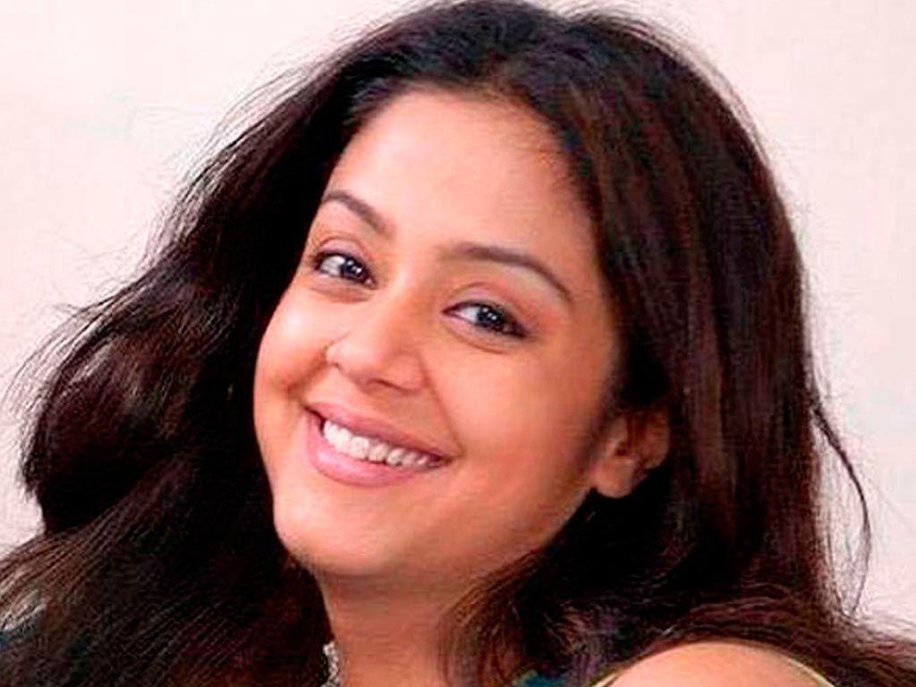 Jyothika HD Wallpapers - Top Free Jyothika HD Backgrounds - WallpaperAccess