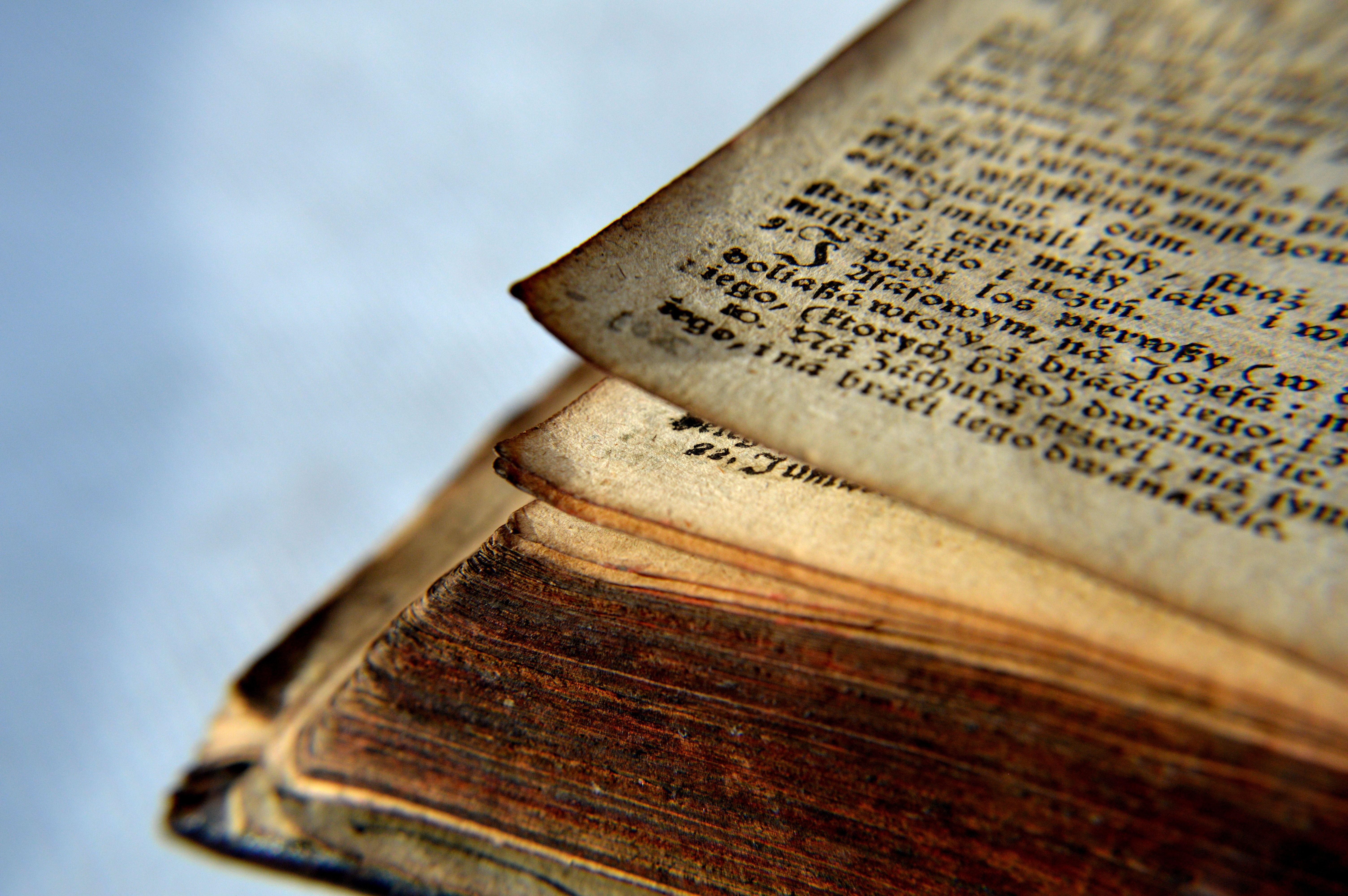 Old Bible Wallpapers - Top Free Old Bible Backgrounds - WallpaperAccess