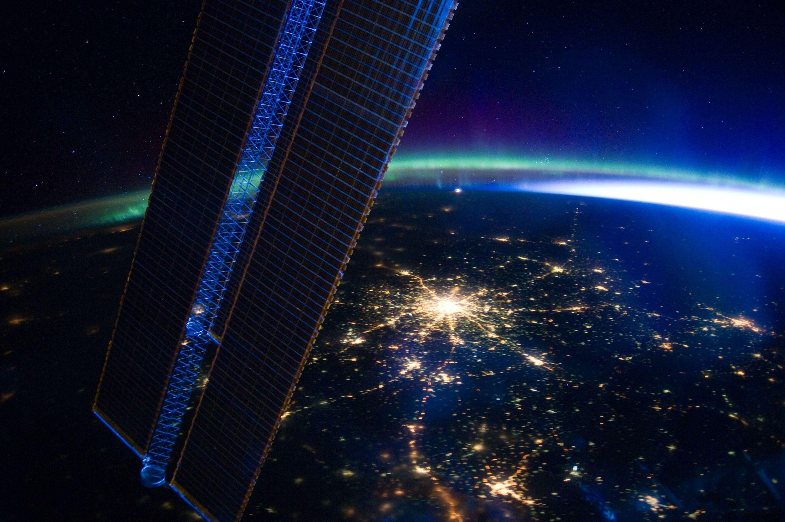 ISS Wallpapers - Top Free ISS Backgrounds - WallpaperAccess