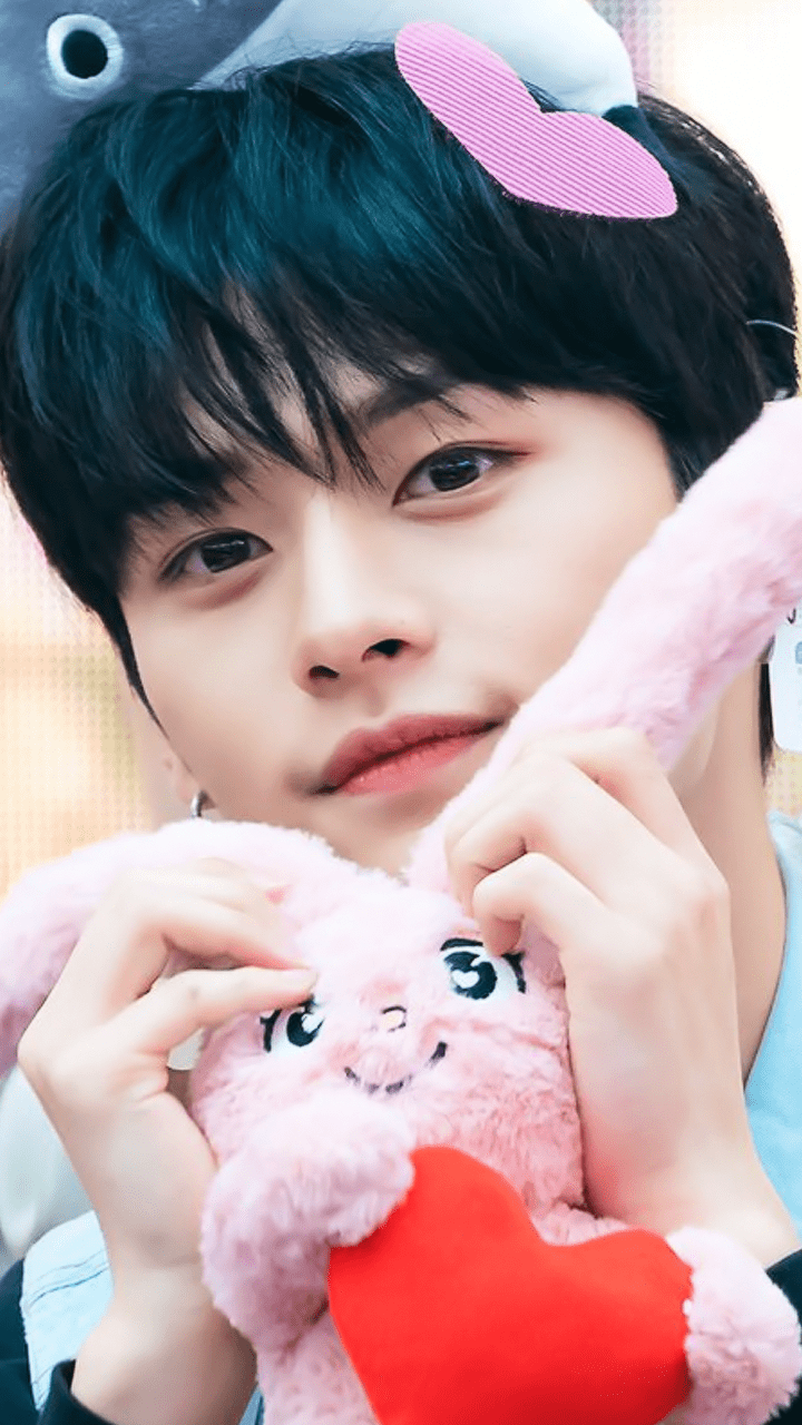 Lee Know Wallpapers - Top Free Lee Know Backgrounds - WallpaperAccess