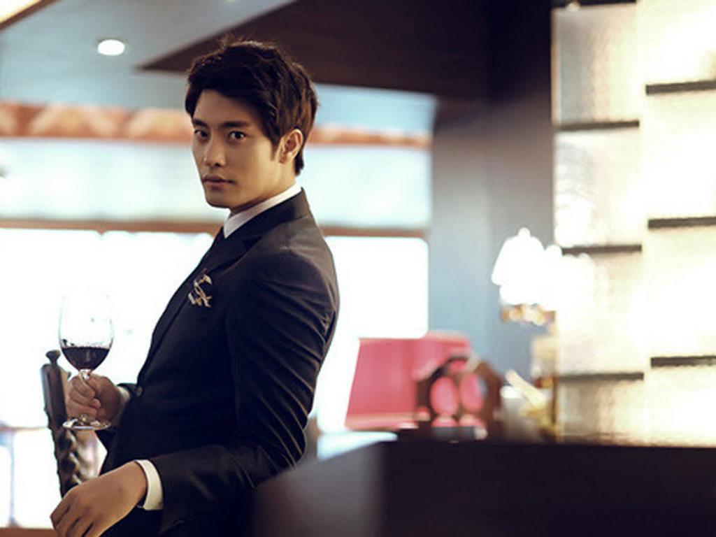 Sung Hoon Wallpapers - Top Free Sung Hoon Backgrounds - WallpaperAccess