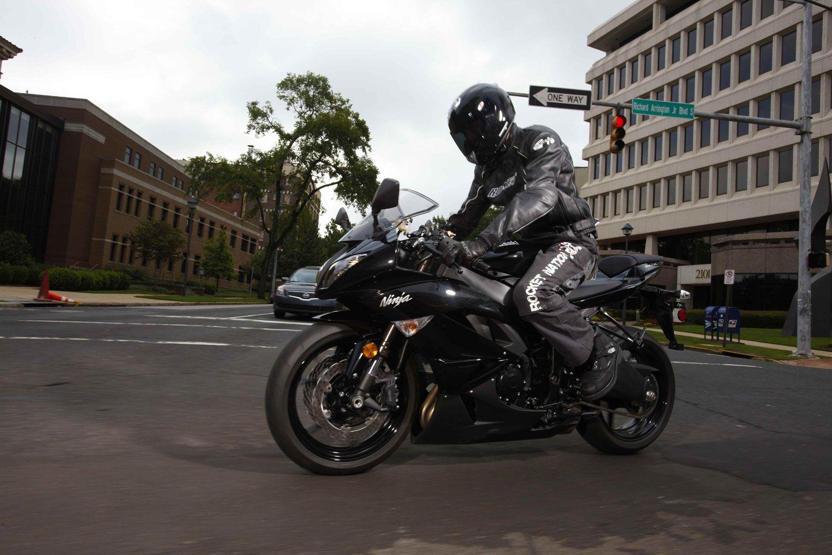 Kawasaki ZX6R Wallpapers - Top Free Kawasaki ZX6R Backgrounds ...