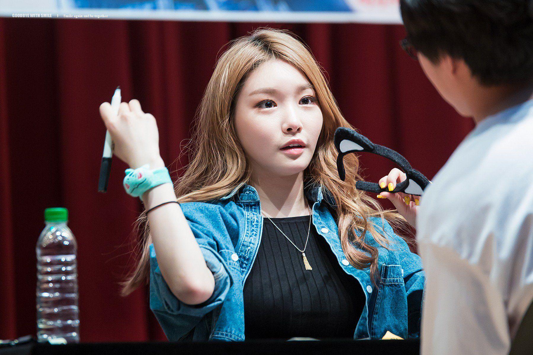 Chung Ha Wallpapers - Top Free Chung Ha Backgrounds - WallpaperAccess