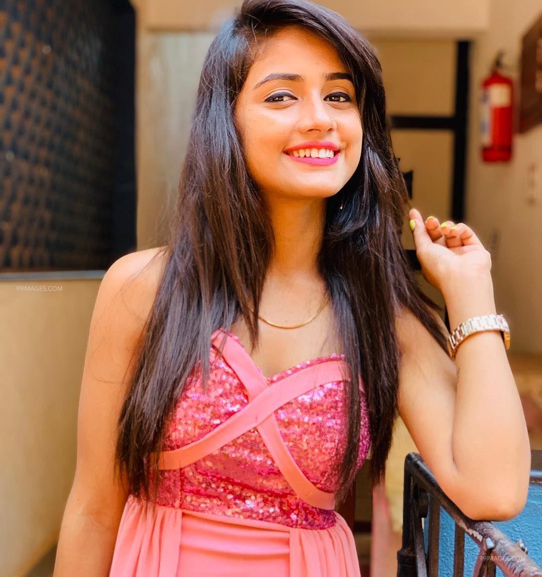 Hình nền Nisha Guragain quyến rũ, cá tính - Top Những Hình Ảnh Đẹp