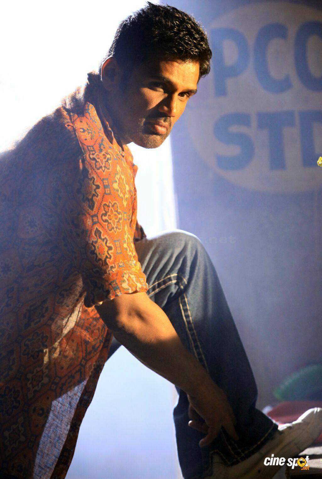 Sunil Shetty Wallpapers - Top Free Sunil Shetty Backgrounds - WallpaperAccess