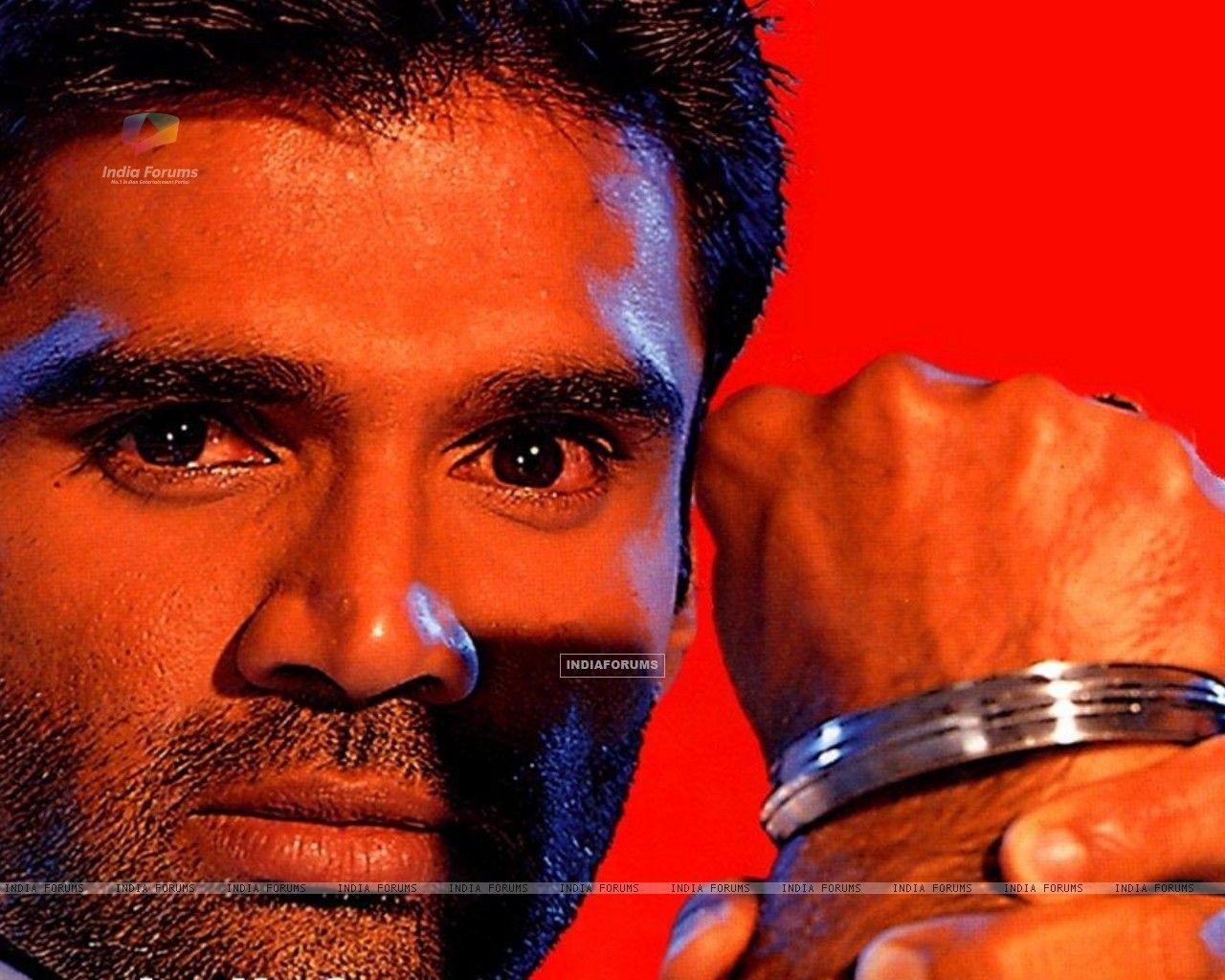 Sunil Shetty Wallpapers - Top Free Sunil Shetty Backgrounds - WallpaperAccess