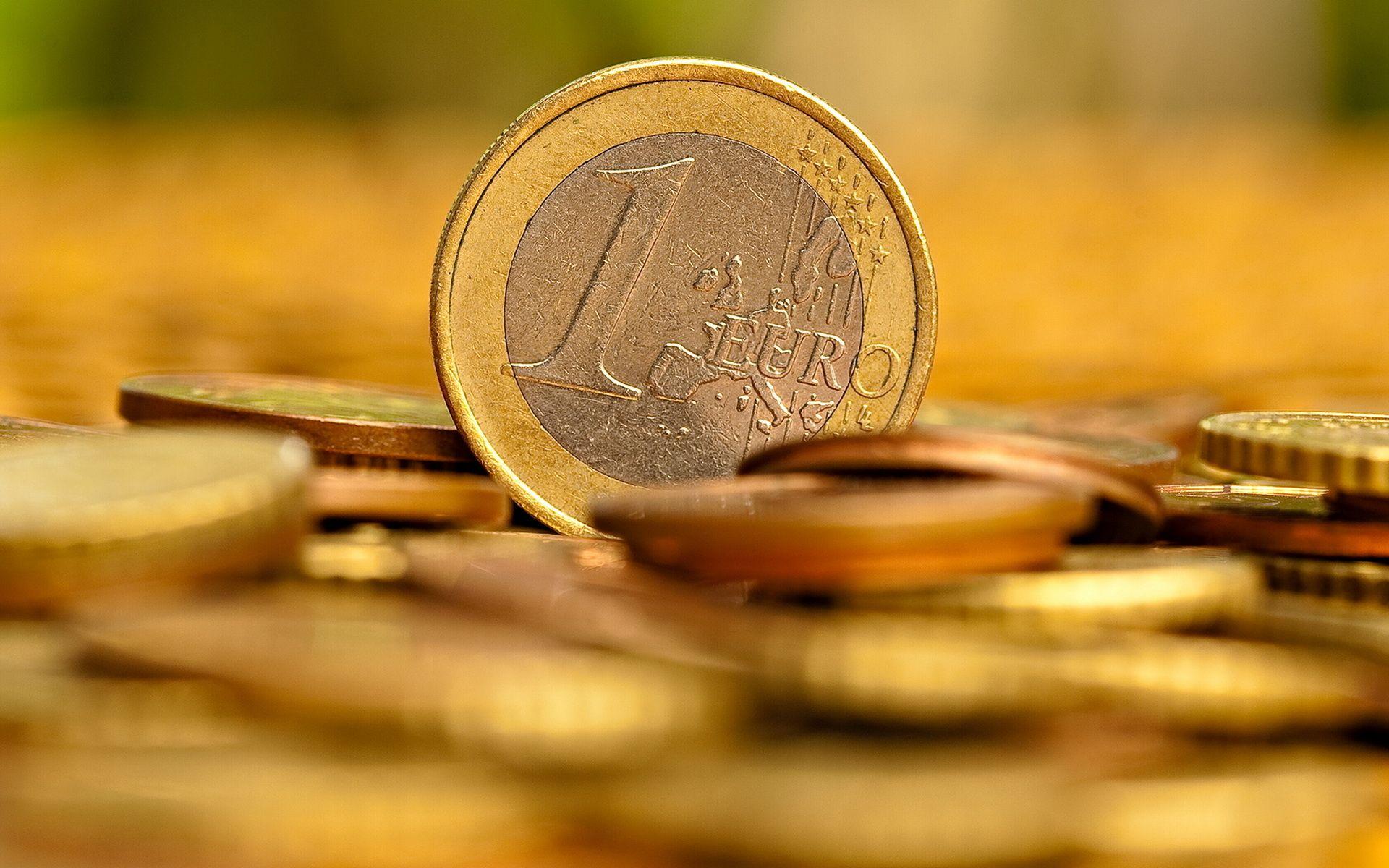 Euro Wallpapers - Top Free Euro Backgrounds - WallpaperAccess