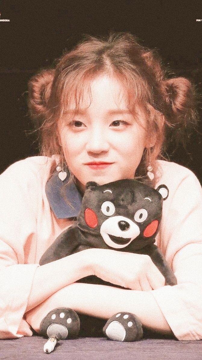 Song Yuqi Wallpapers - Top Free Song Yuqi Backgrounds - WallpaperAccess