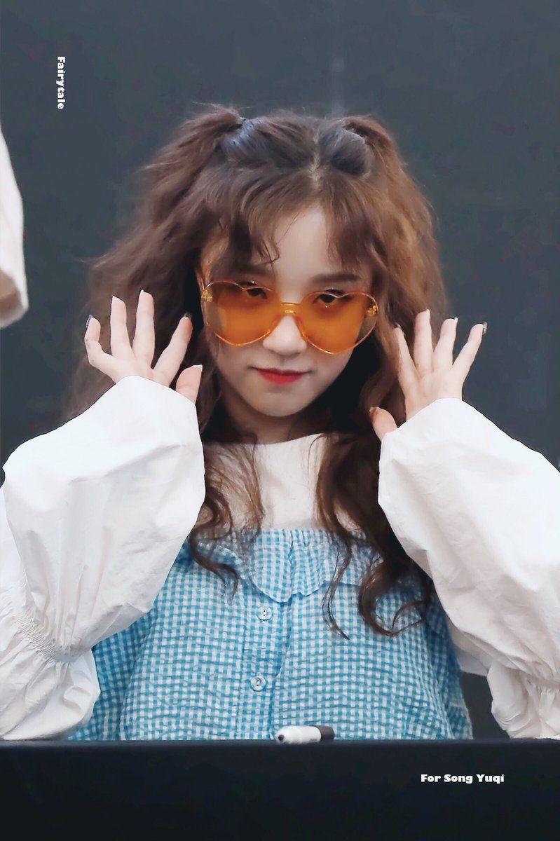 Song Yuqi Wallpapers - Top Free Song Yuqi Backgrounds - WallpaperAccess