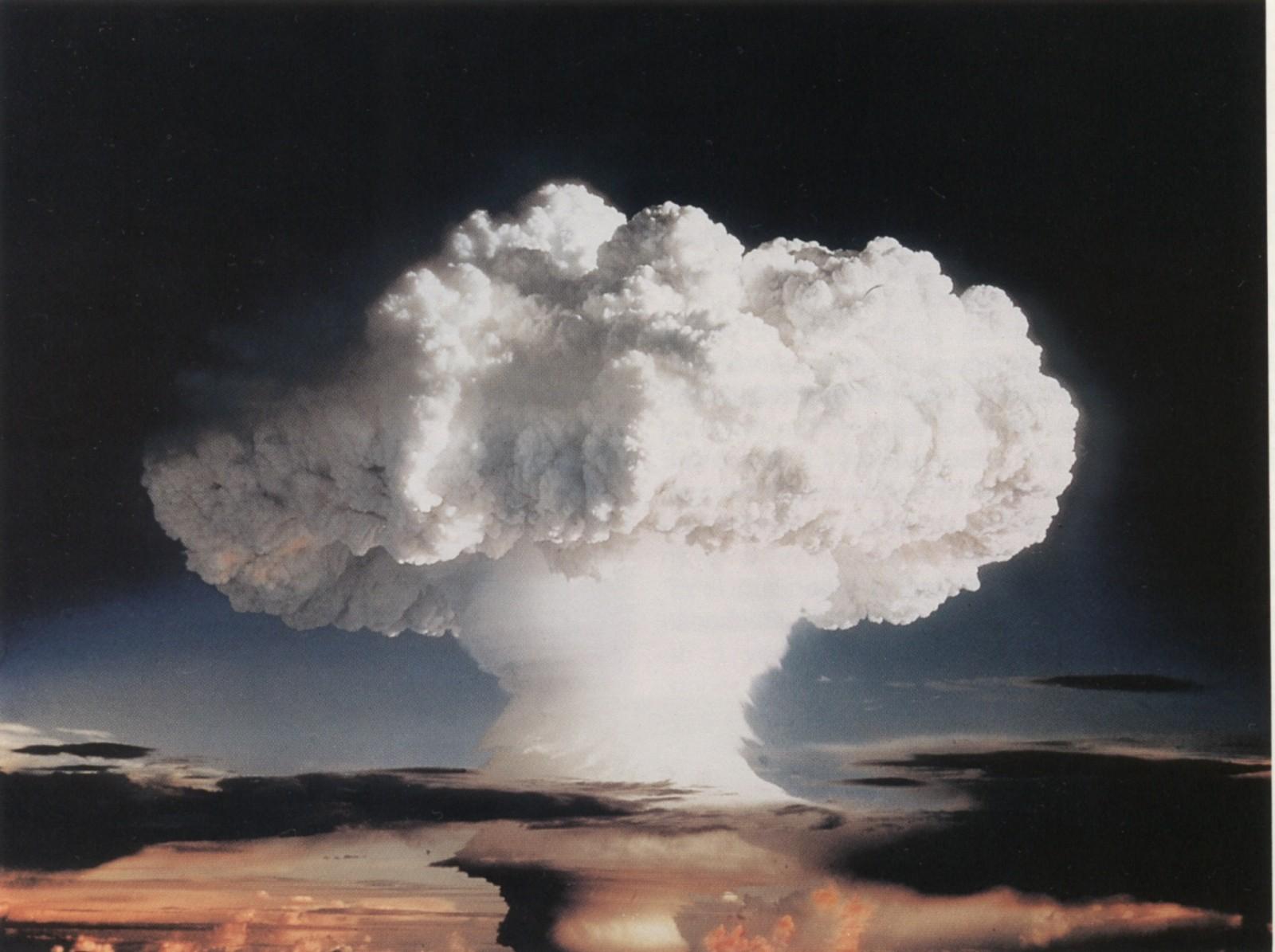 Mushroom Cloud Wallpapers - Top Free Mushroom Cloud Backgrounds ...