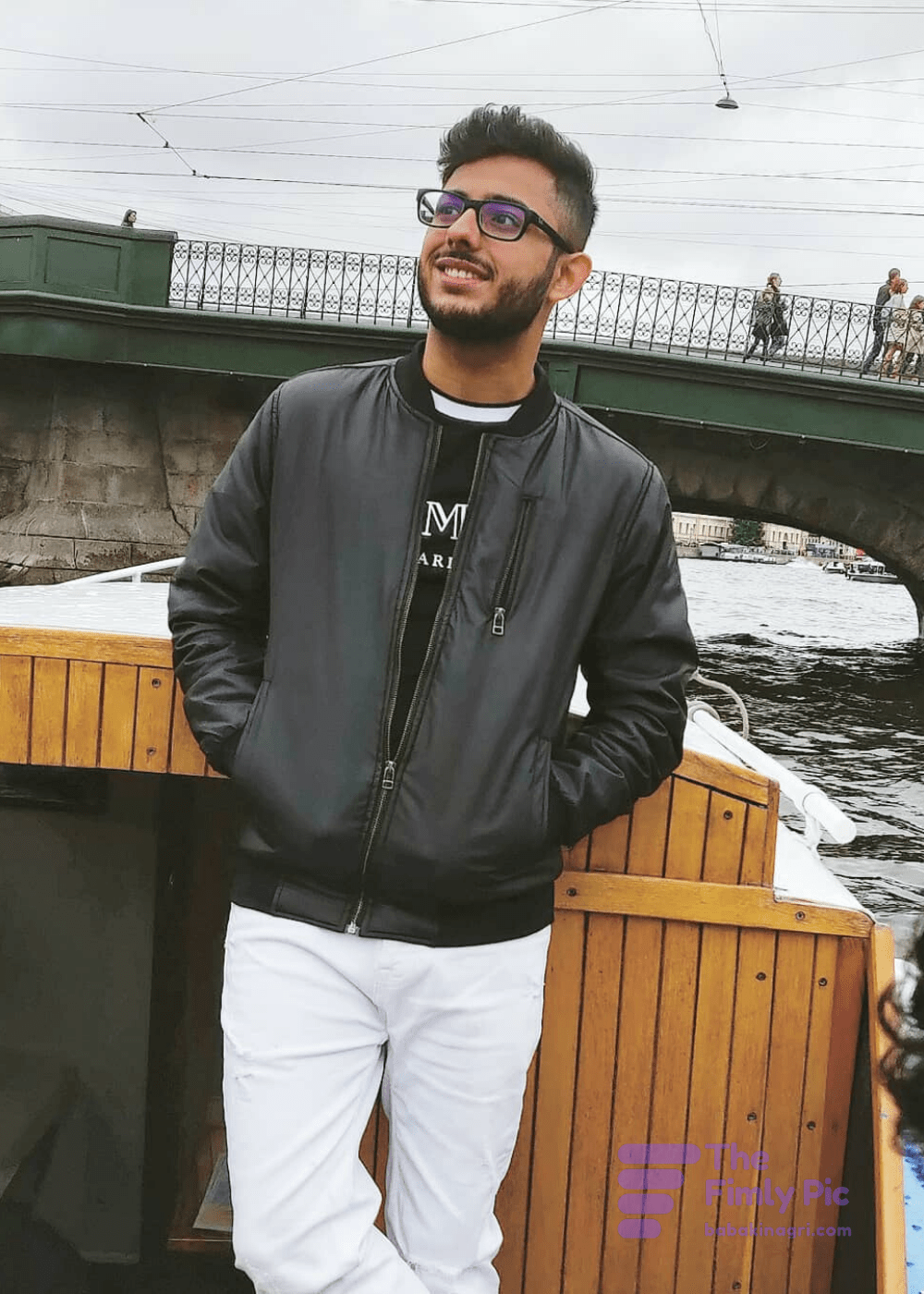 CarryMinati HD Wallpapers - Top Free CarryMinati HD Backgrounds ...