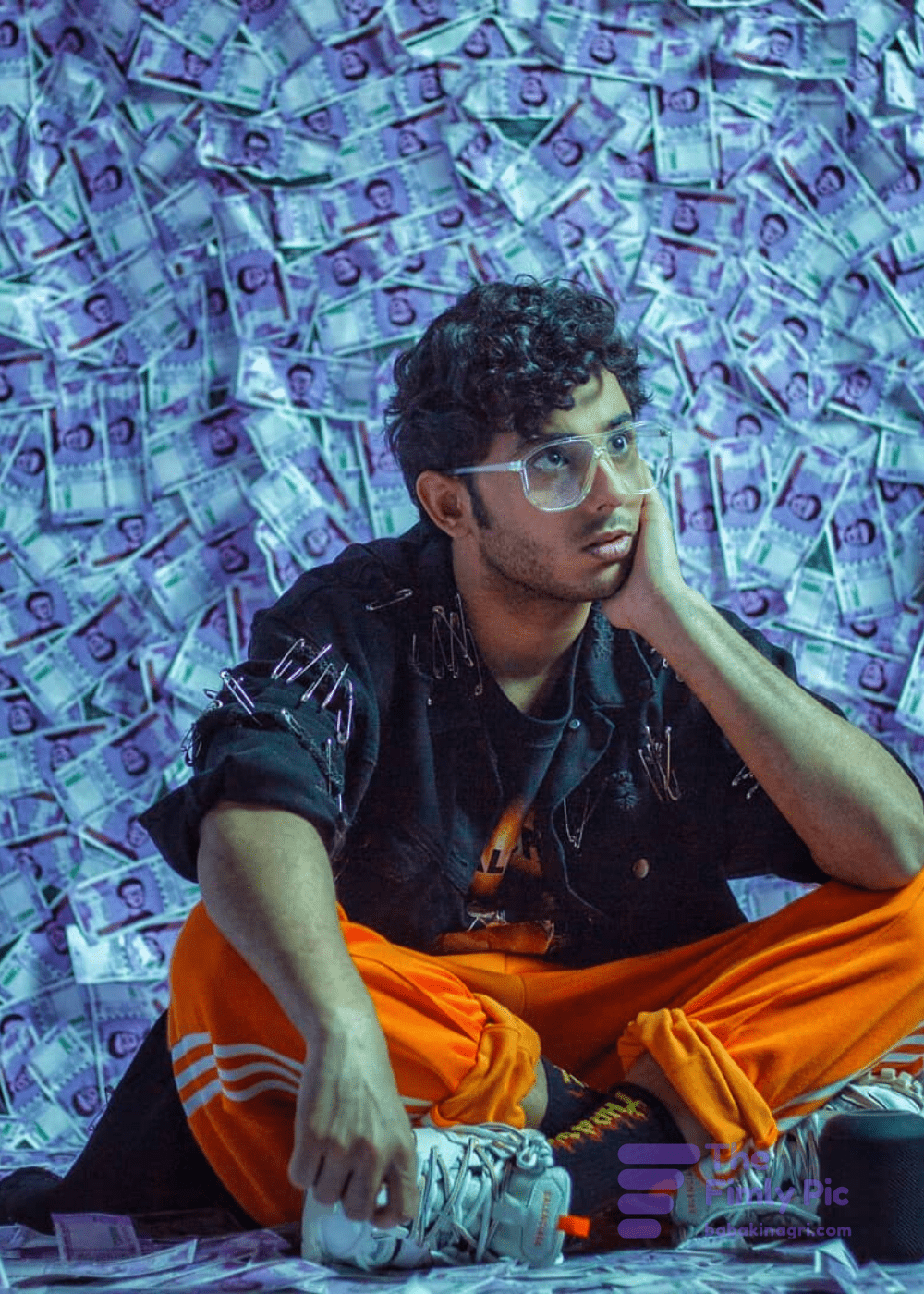 CarryMinati HD Wallpapers - Top Free CarryMinati HD Backgrounds ...