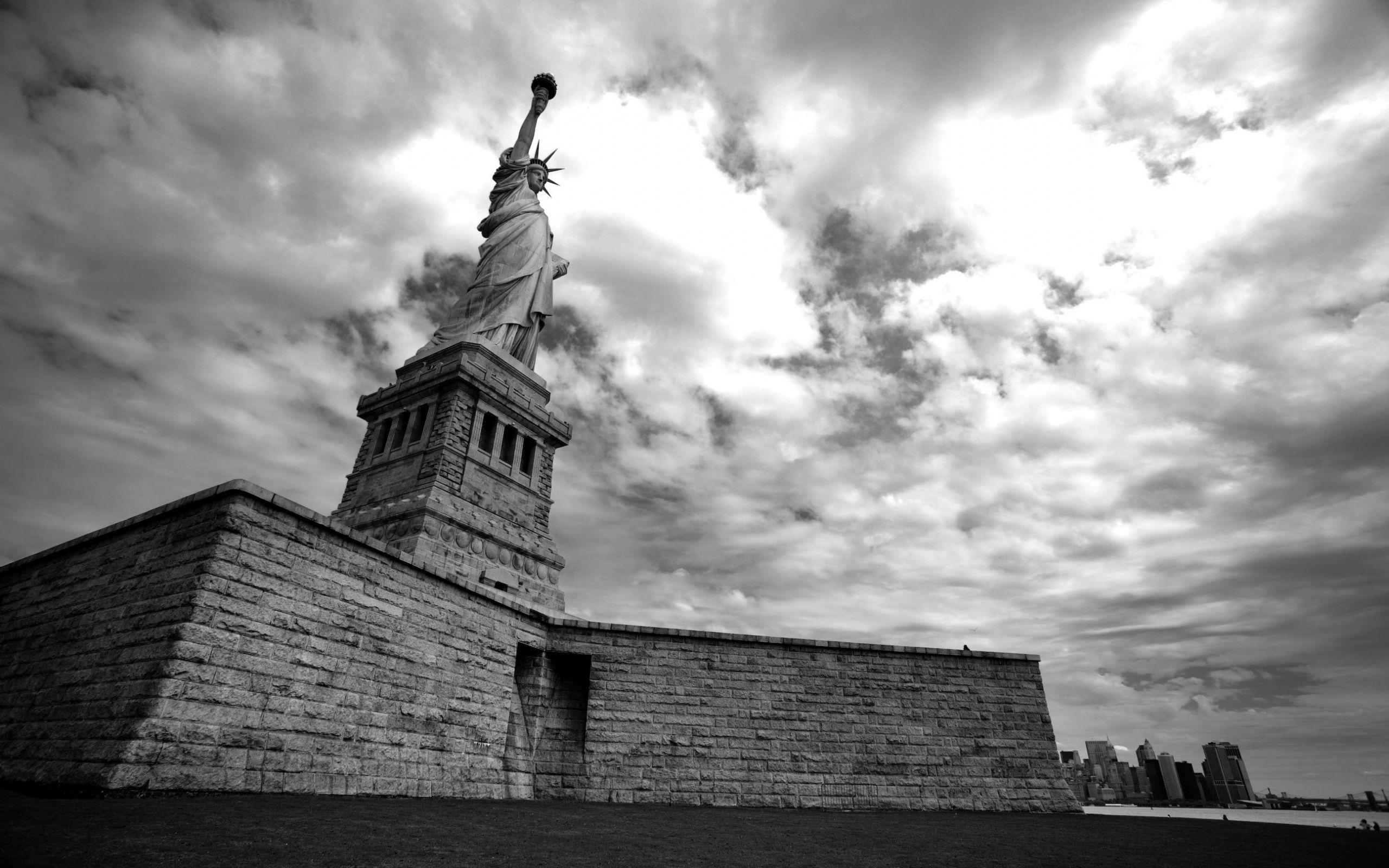 Statue of Liberty at Night Wallpapers - Top Free Statue of Liberty at ...