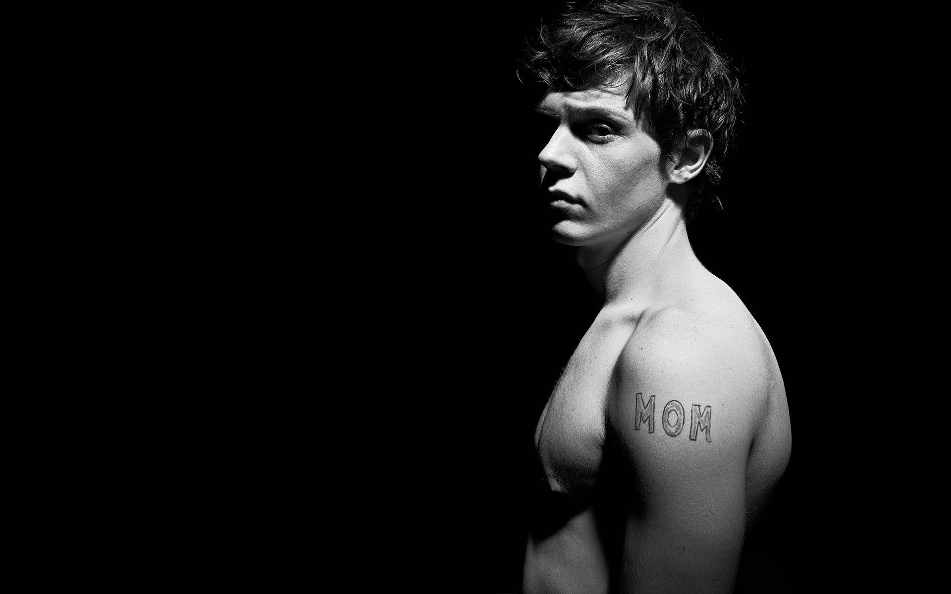 Evan Peters Desktop Wallpapers - Top Free Evan Peters Desktop ...