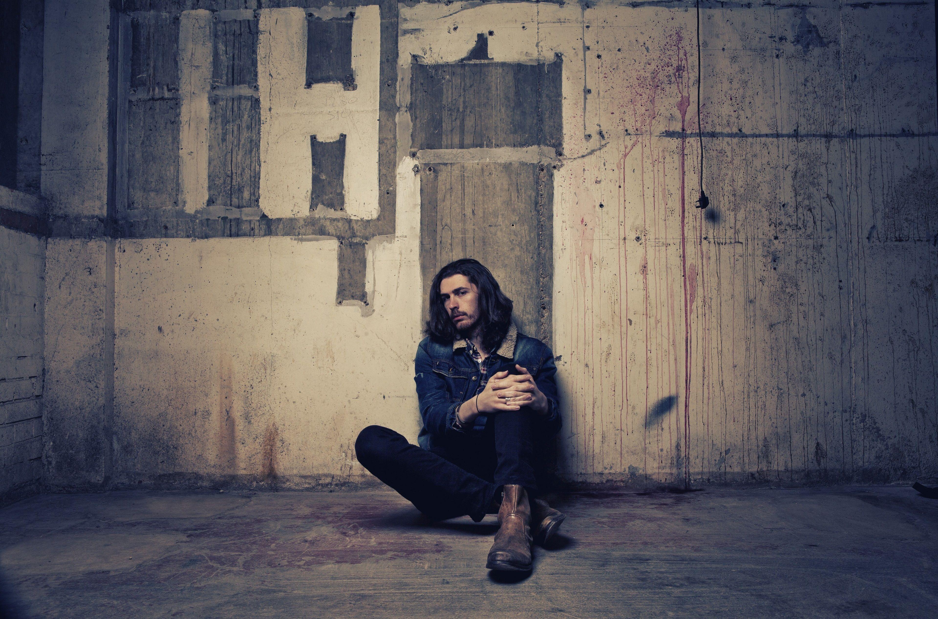 Hozier Wallpapers - Top Free Hozier Backgrounds - WallpaperAccess