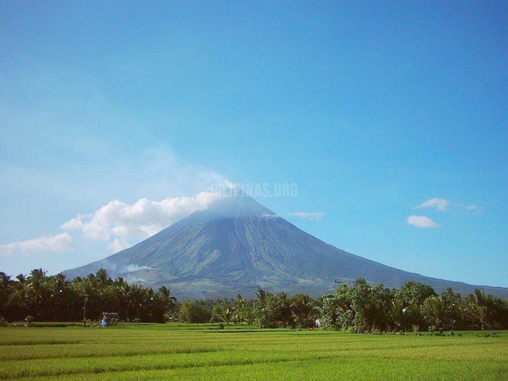 Mayon Volcano Wallpapers - Top Free Mayon Volcano Backgrounds ...