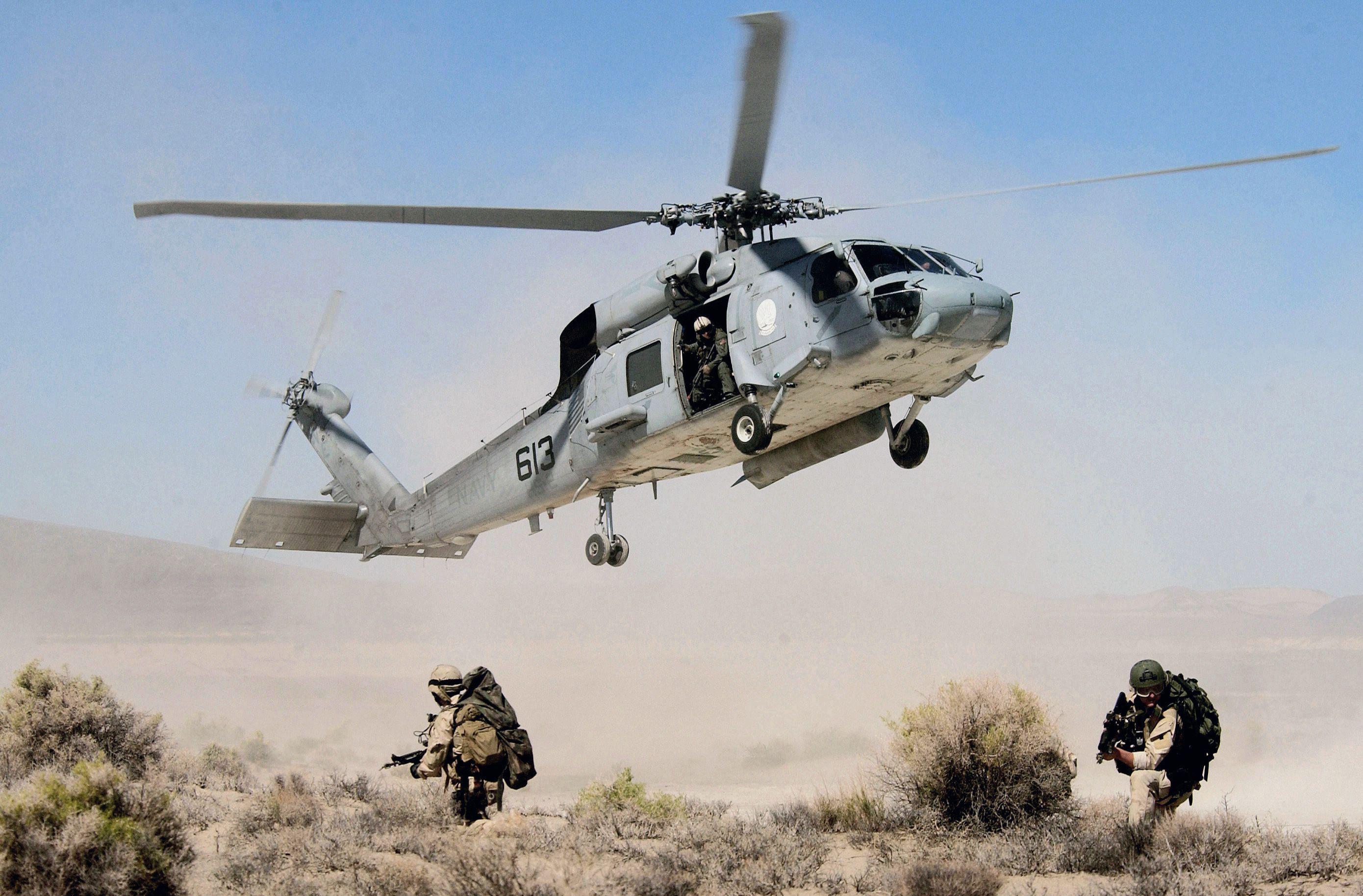 Black Hawk Helicopter Wallpapers - Top Free Black Hawk Helicopter ...