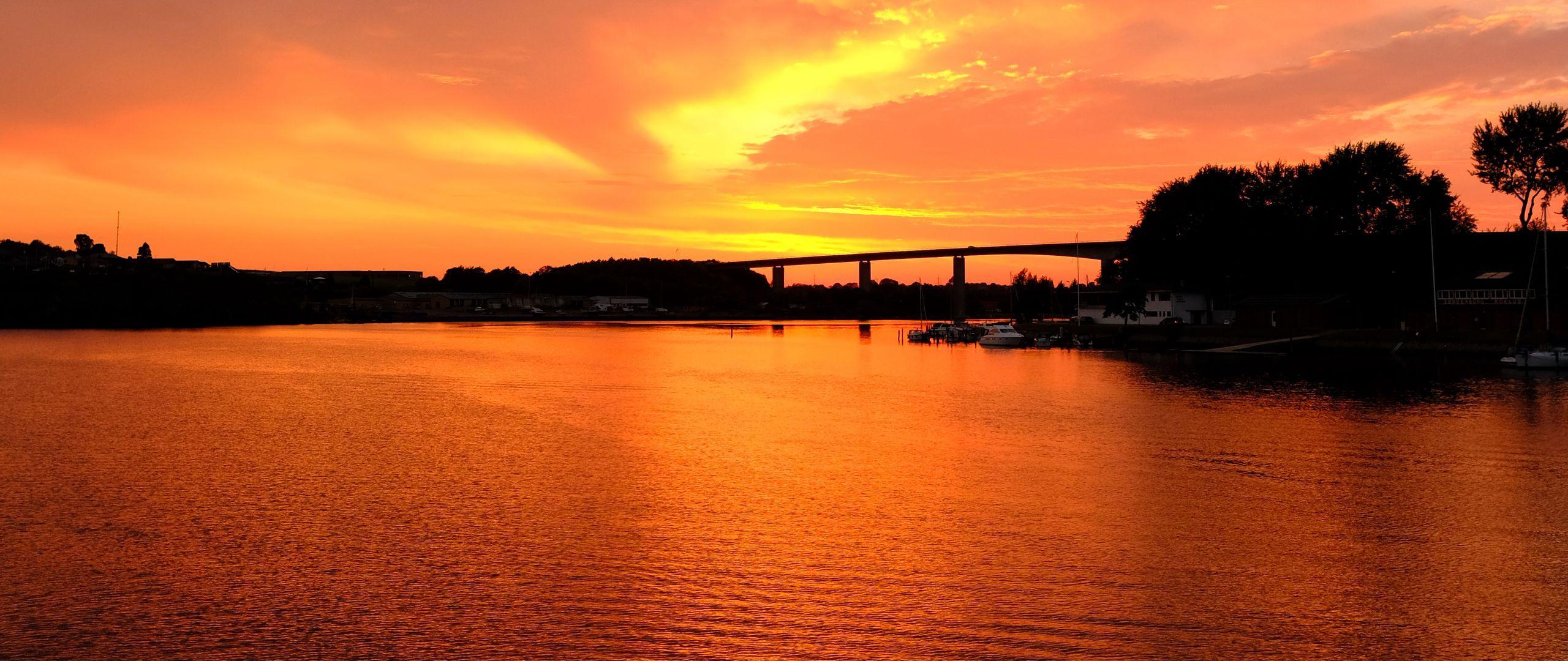 River Sunset Wallpapers - Top Free River Sunset Backgrounds ...
