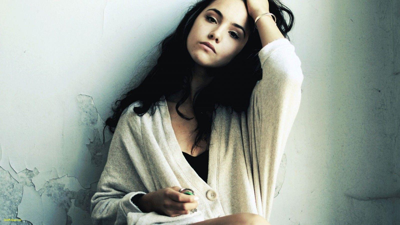Cool Female Wallpapers - Top Free Cool Female Backgrounds - WallpaperAccess