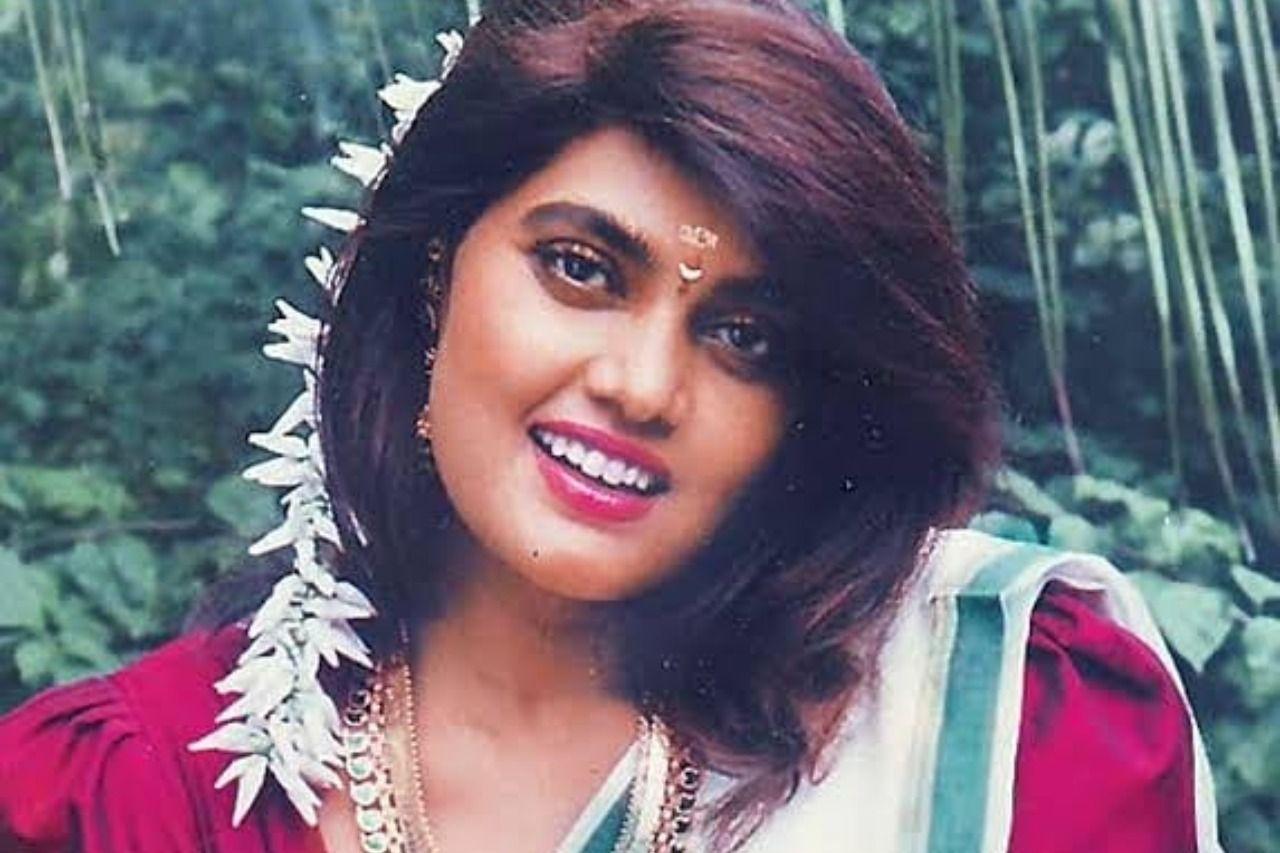 Silk Smitha Wallpapers - Top Free Silk Smitha Backgrounds - WallpaperAccess