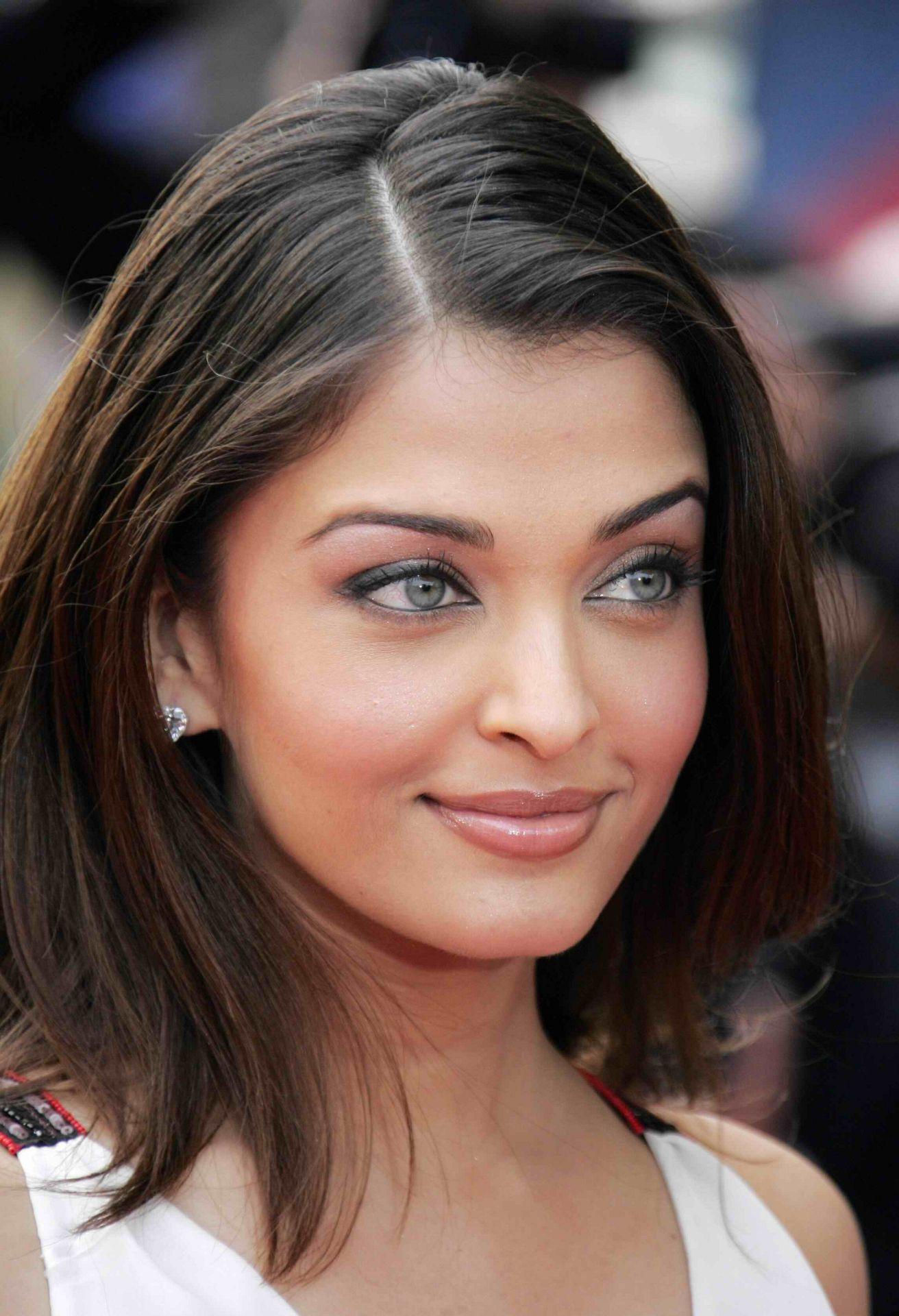 Aishwarya HD Wallpapers - Top Free Aishwarya HD Backgrounds ...