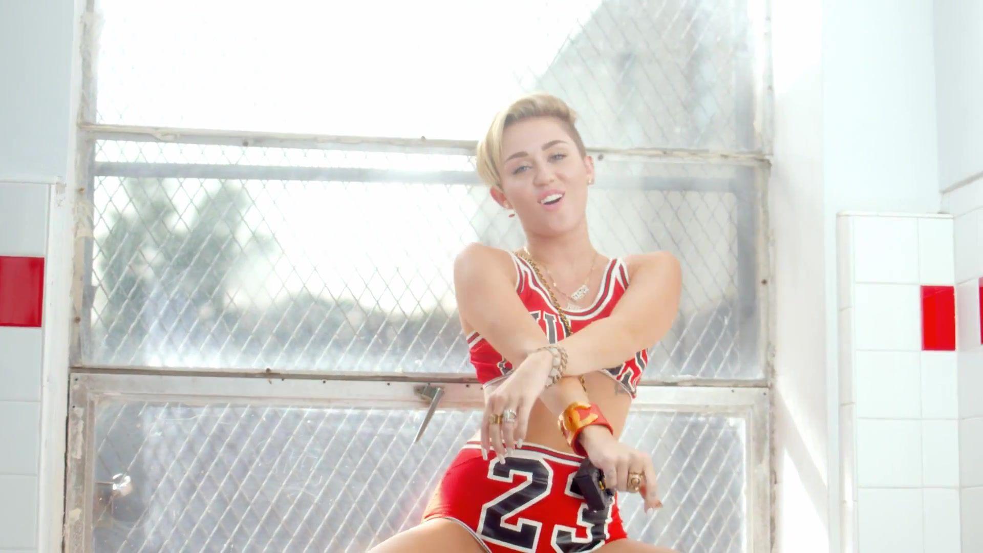 Miley Cyrus Wiz Khalifa Wallpapers - Top Free Miley Cyrus Wiz Khalifa ...