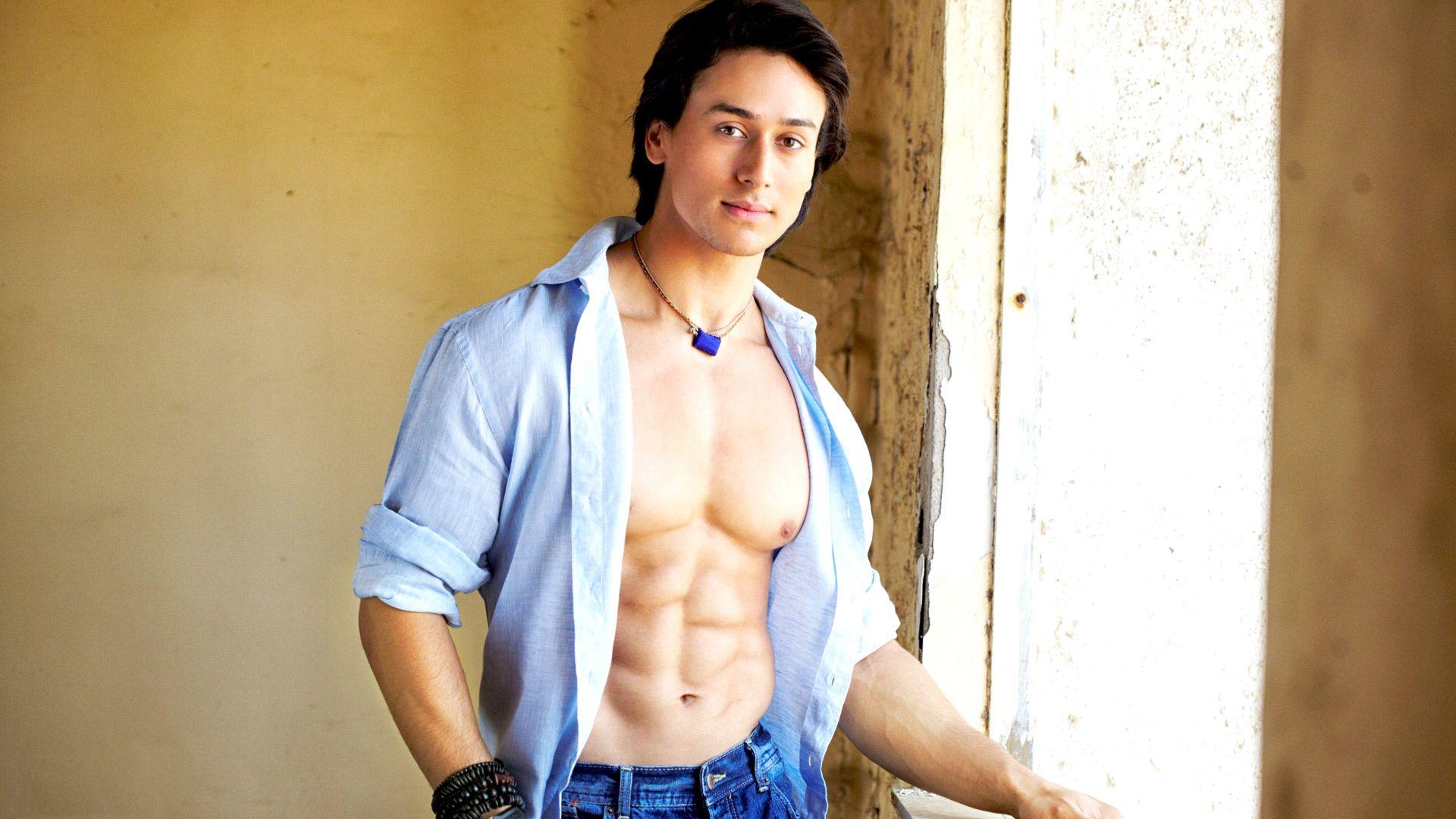 Tiger Shroff HD Wallpapers - Top Free Tiger Shroff HD Backgrounds ...