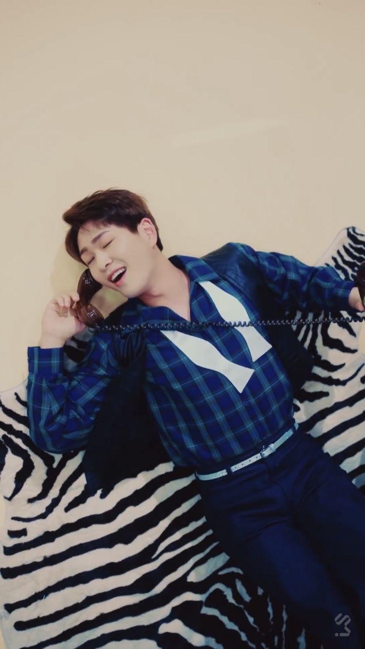 Onew Shinee Wallpapers - Top Free Onew Shinee Backgrounds - WallpaperAccess
