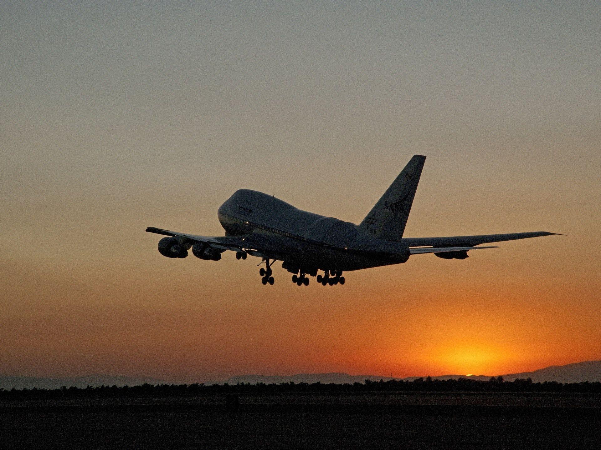 Aeronautics Wallpapers - Top Free Aeronautics Backgrounds - WallpaperAccess