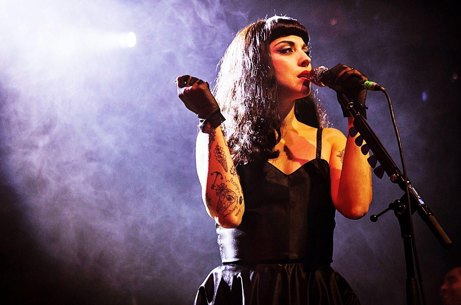 Mon Laferte Wallpapers - Top Free Mon Laferte Backgrounds - WallpaperAccess