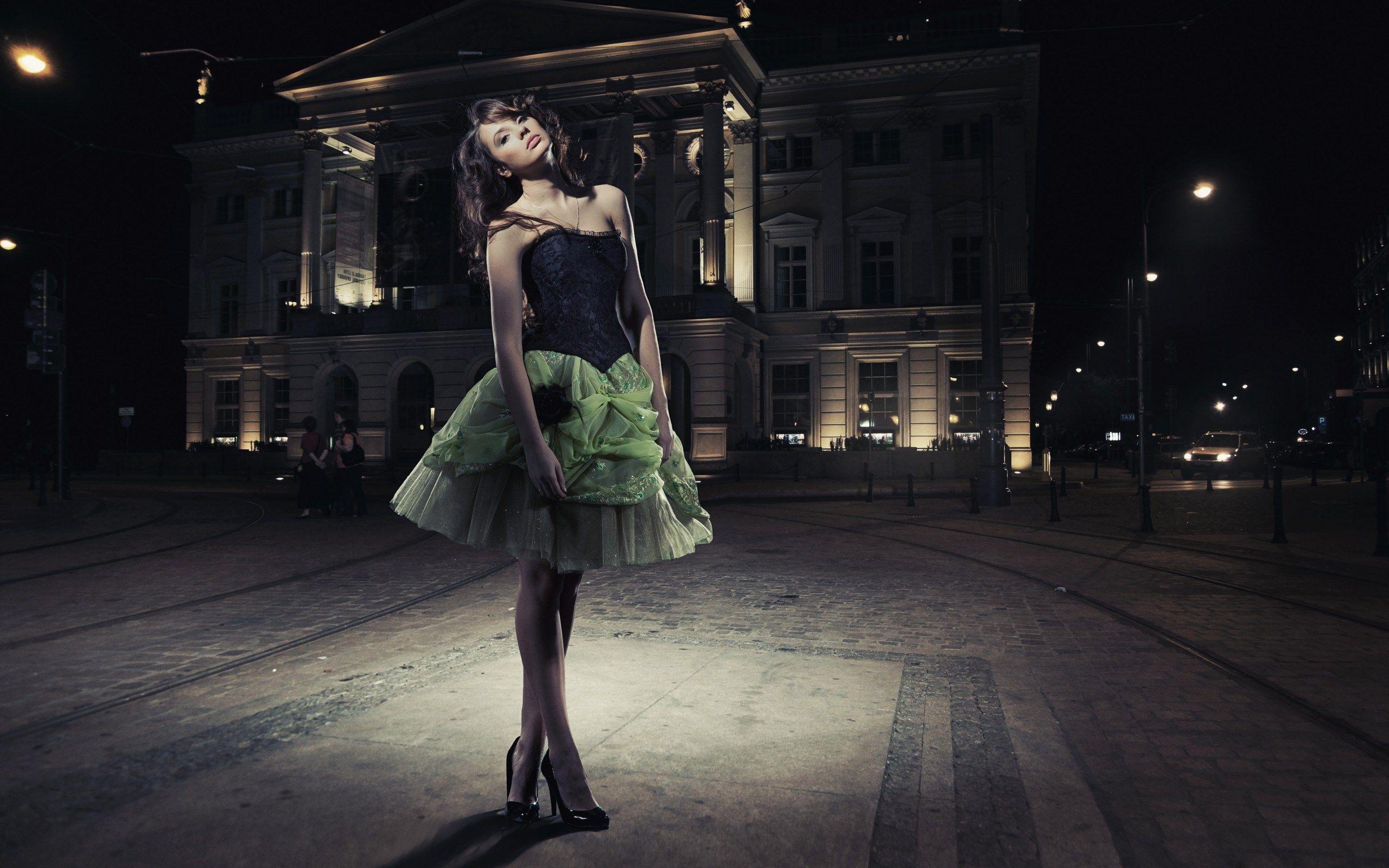 Night Girl Wallpapers - Top Free Night Girl Backgrounds - WallpaperAccess