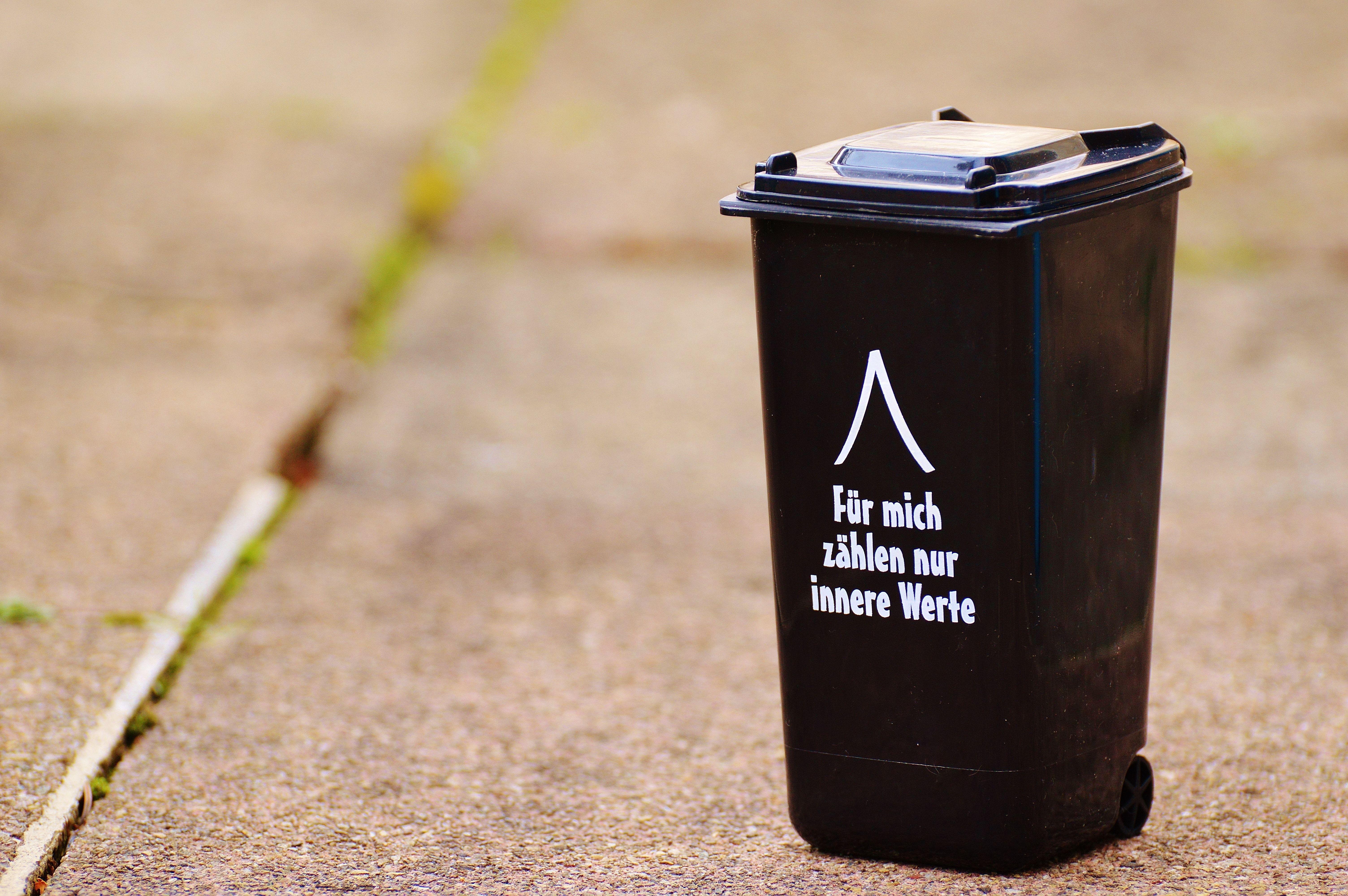 Trash Can Wallpapers - Top Free Trash Can Backgrounds - WallpaperAccess