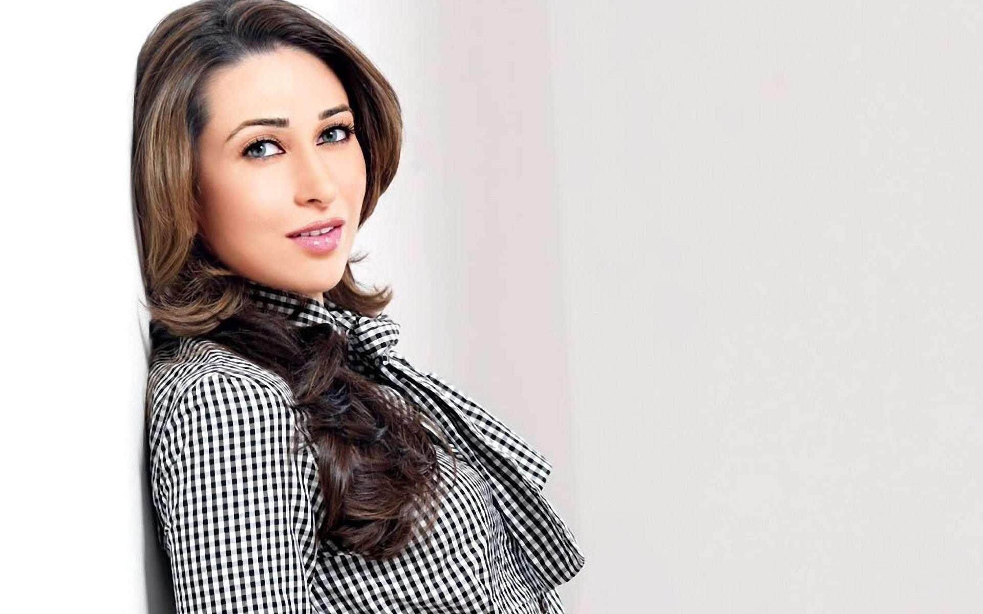 Karishma Kapoor HD Wallpapers - Top Free Karishma Kapoor HD Backgrounds ...