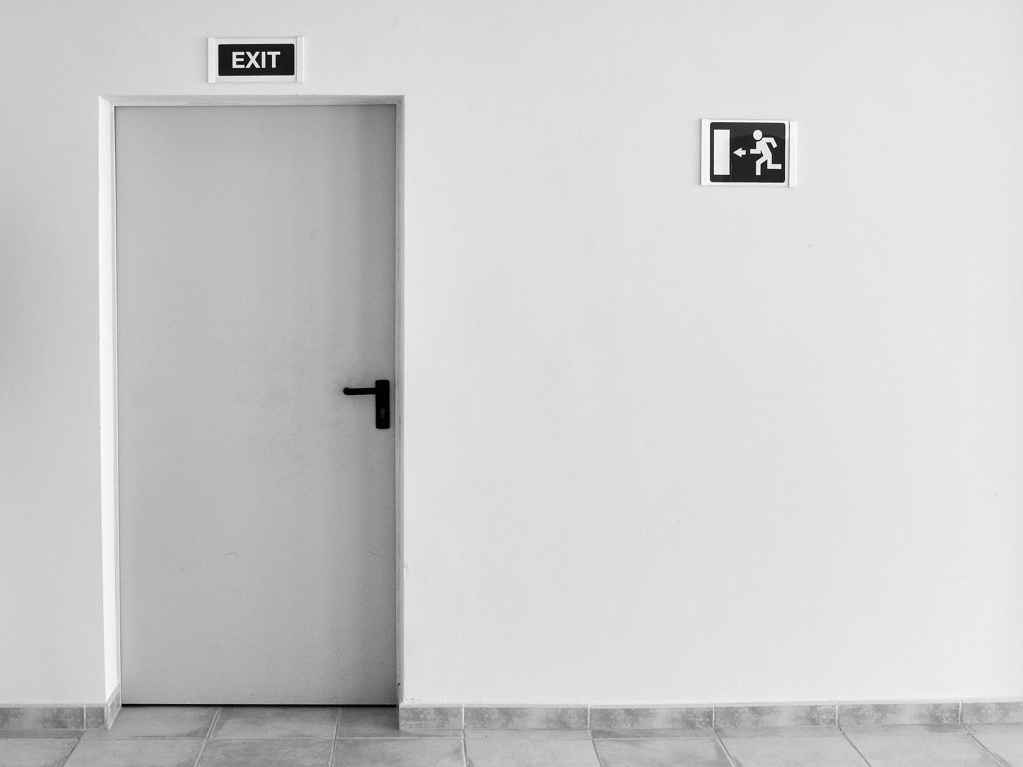 Exit Sign Wallpapers - Top Free Exit Sign Backgrounds - WallpaperAccess