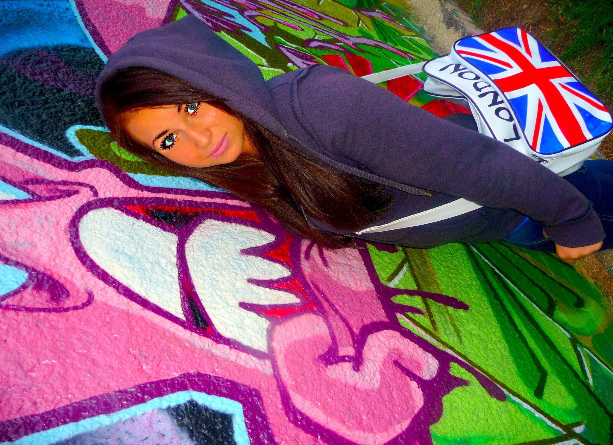 Graffiti Girl Wallpapers - Top Free Graffiti Girl Backgrounds ...