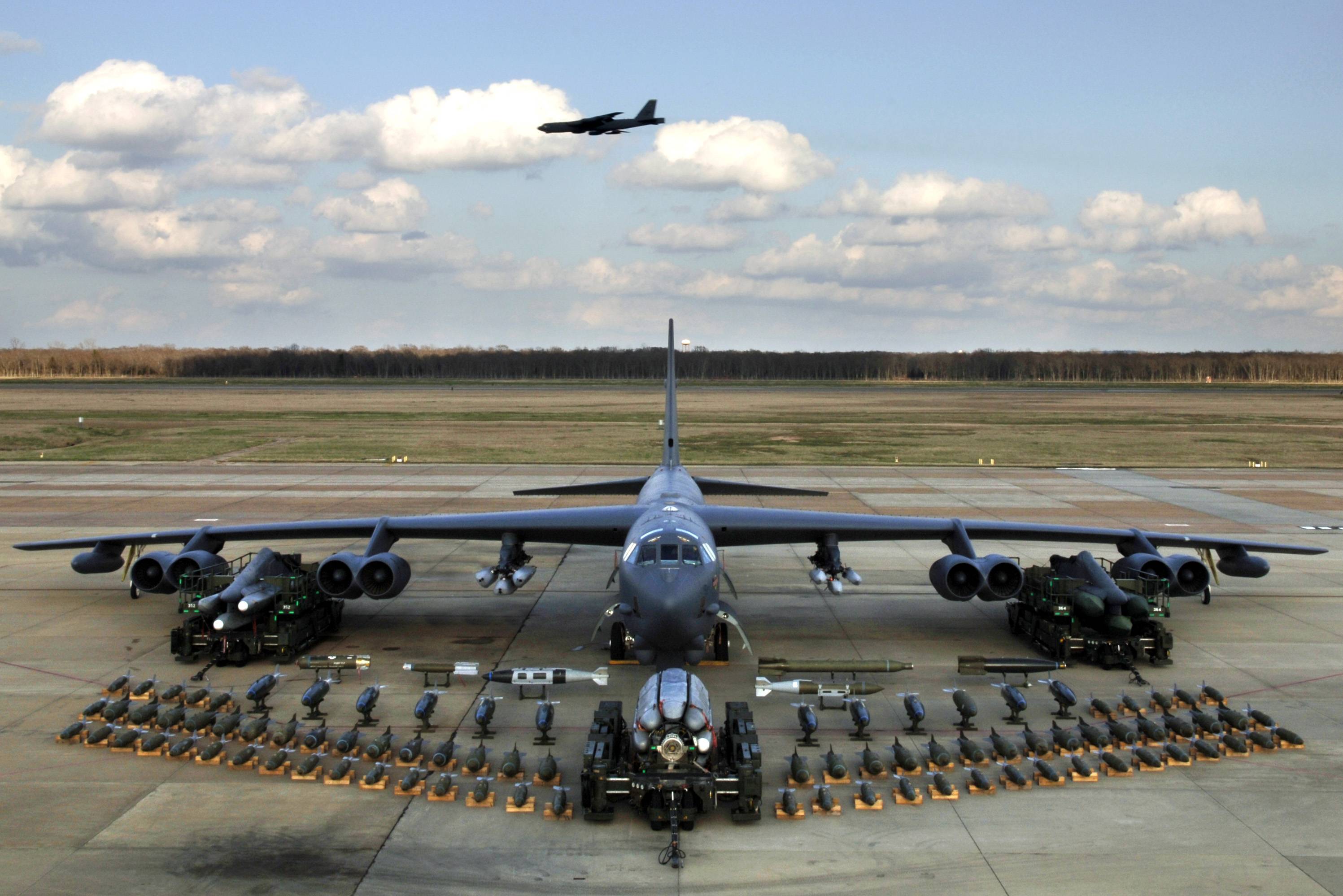 Boeing B-52 Stratofortress Wallpapers - Top Free Boeing B-52 Stratofortress Backgrounds ...