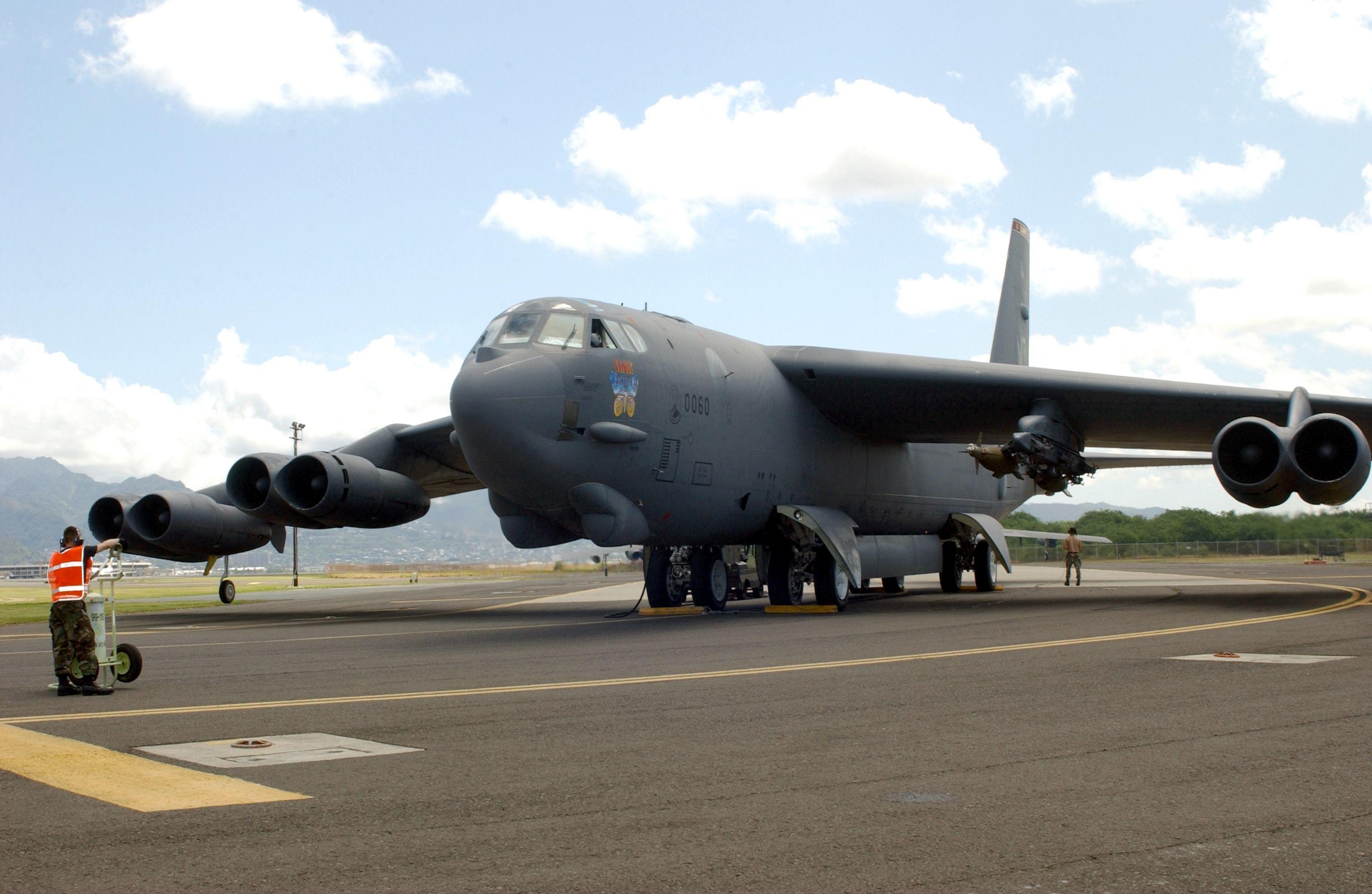 Boeing B-52 Stratofortress Wallpapers - Top Free Boeing B-52 Stratofortress Backgrounds ...