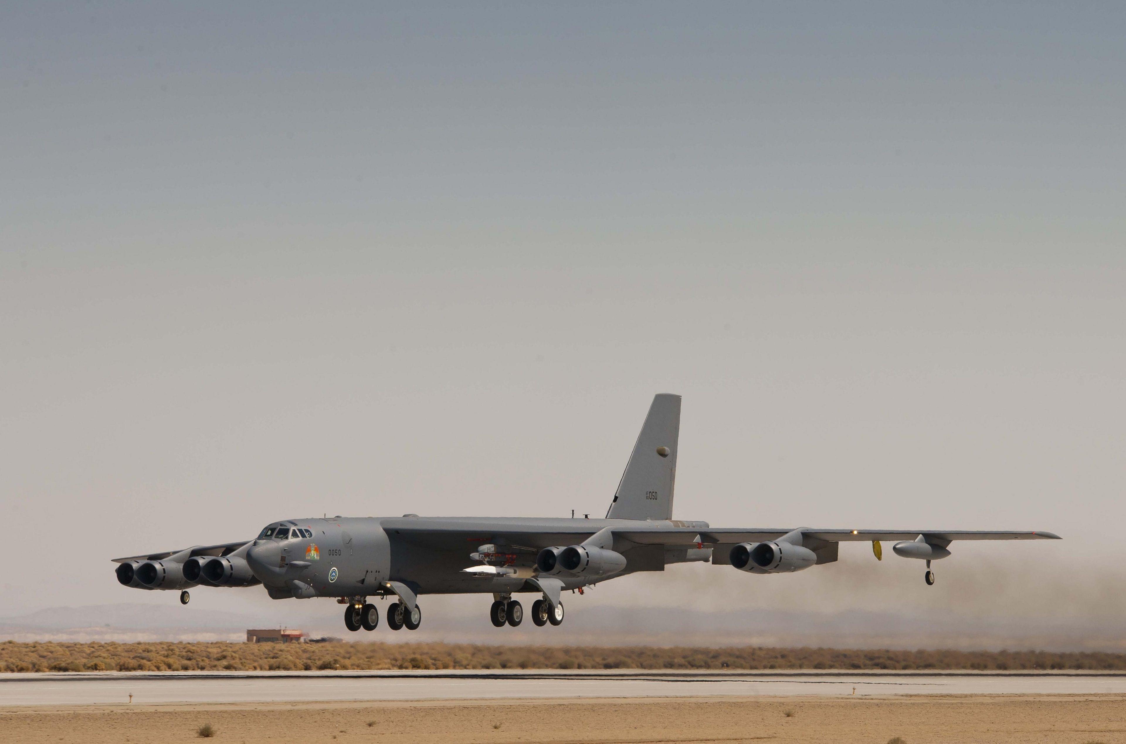 Boeing B-52 Stratofortress Wallpapers - Top Free Boeing B-52 Stratofortress Backgrounds ...