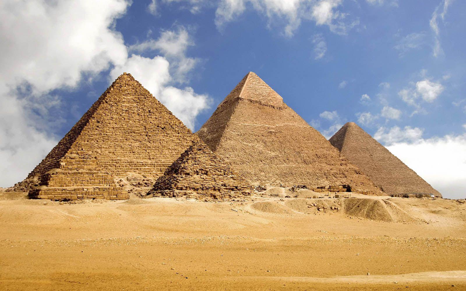 Cool Pyramid Wallpapers - Top Free Cool Pyramid Backgrounds ...