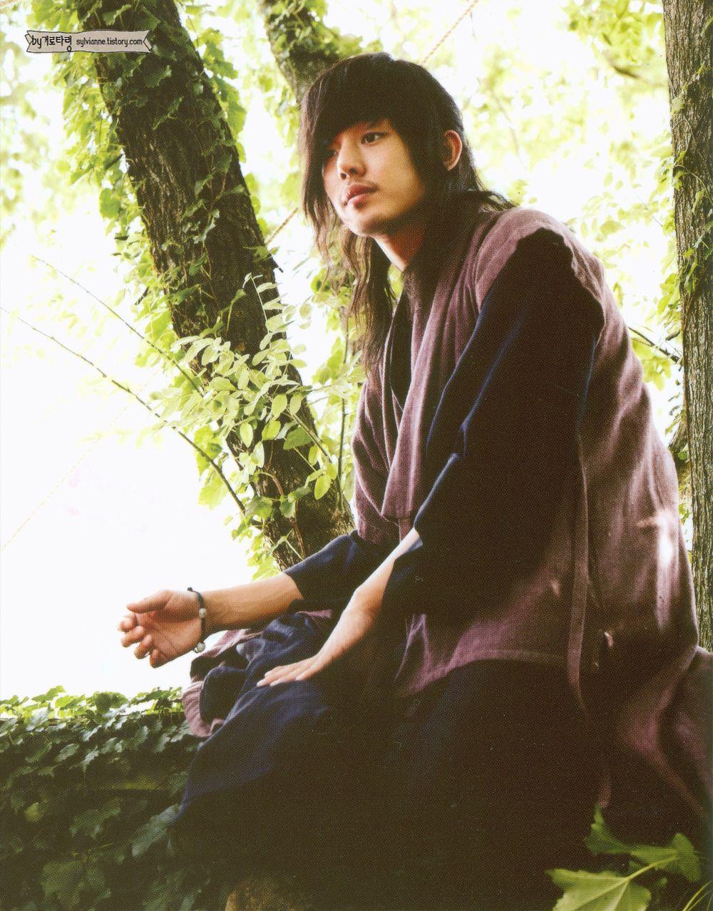 Yoo Ah In Wallpapers - Top Free Yoo Ah In Backgrounds - WallpaperAccess