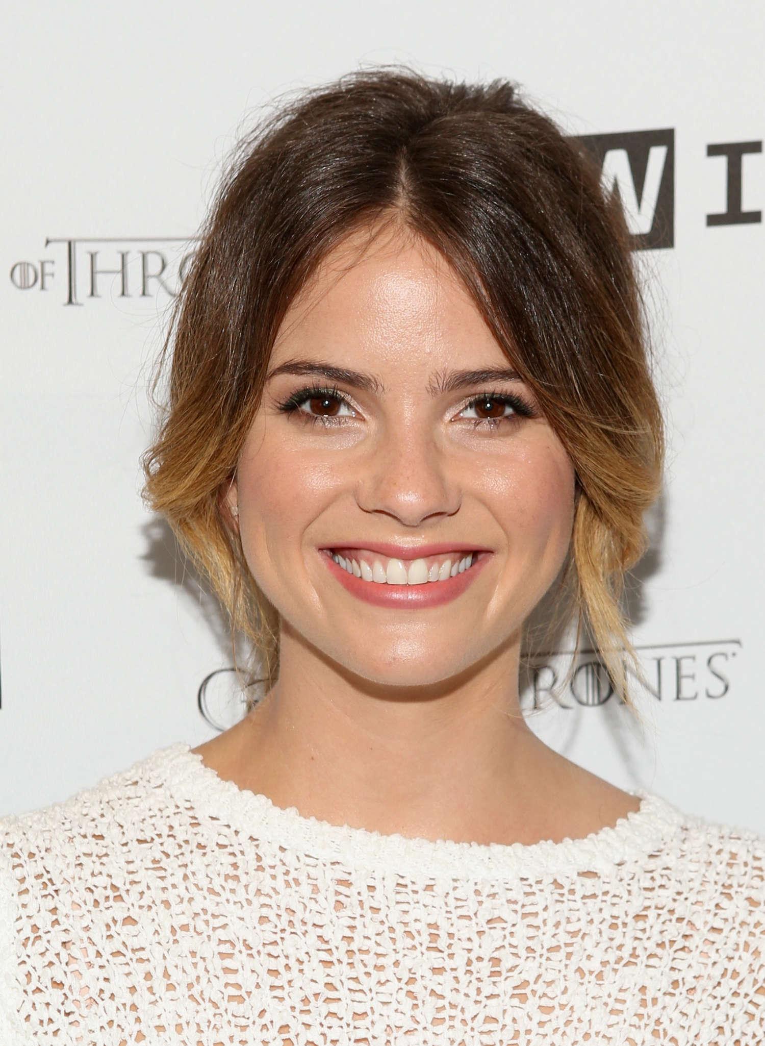 Shelley Hennig Wallpapers - Top Free Shelley Hennig Backgrounds ...